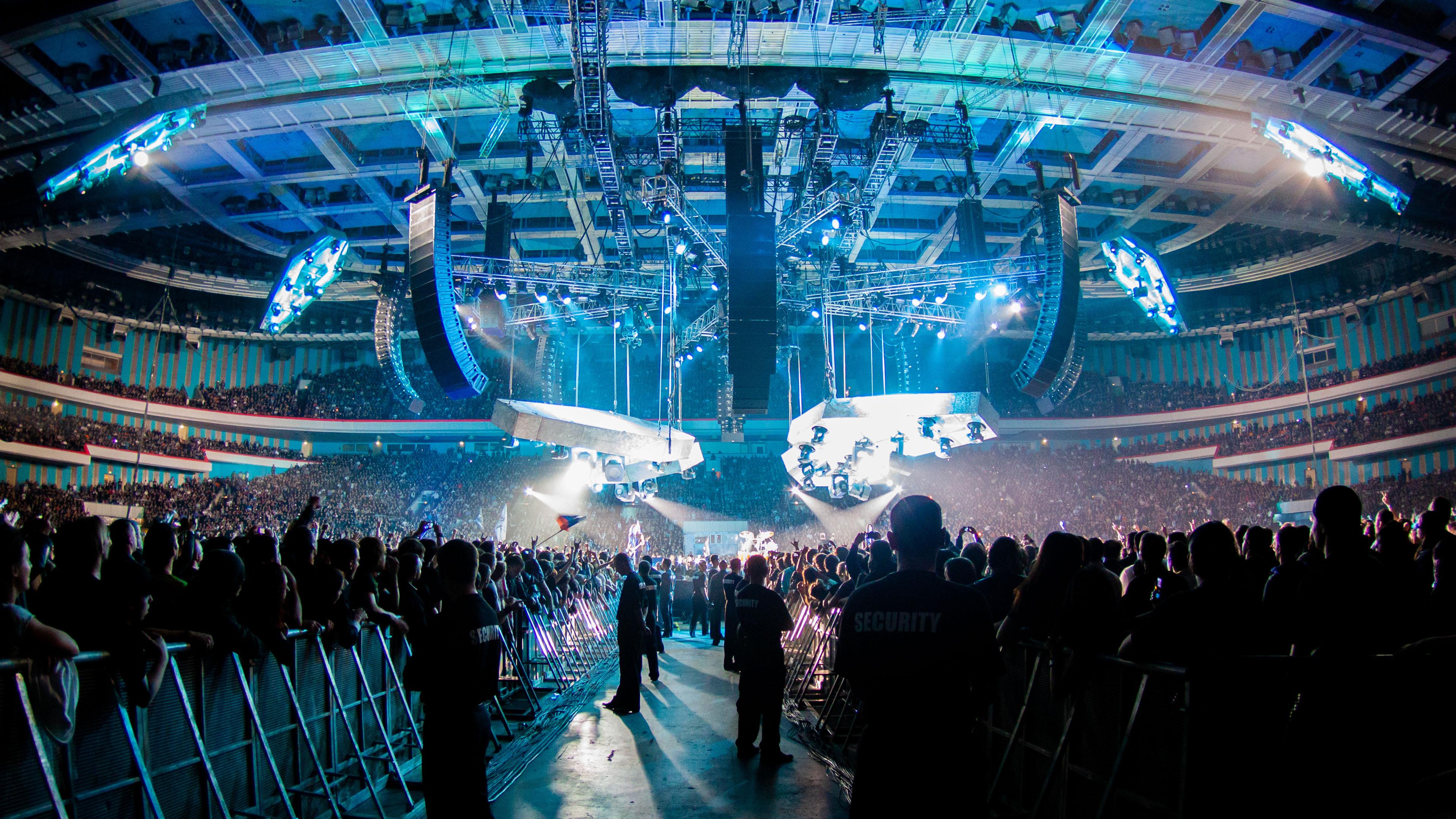 Metallica Photo Gallery: Moscow, Russia - April 24, 2010 | Metallica.com