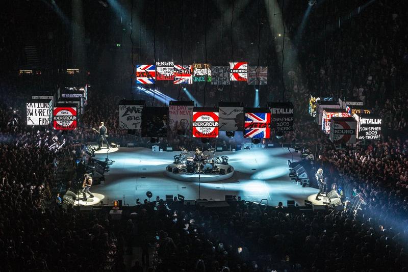 Metallica at The O2 Arena in London, England on October 22, 2017 ...