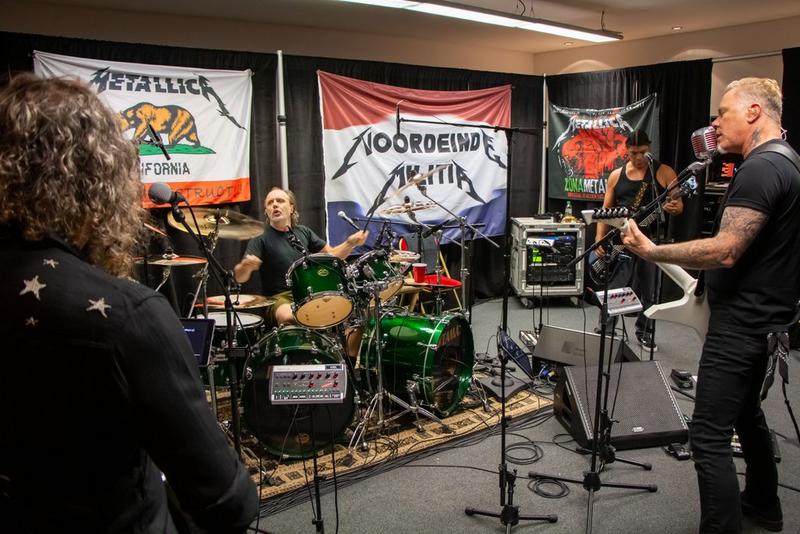 Metallica at The O2 Arena in London, England on October 22, 2017 ...