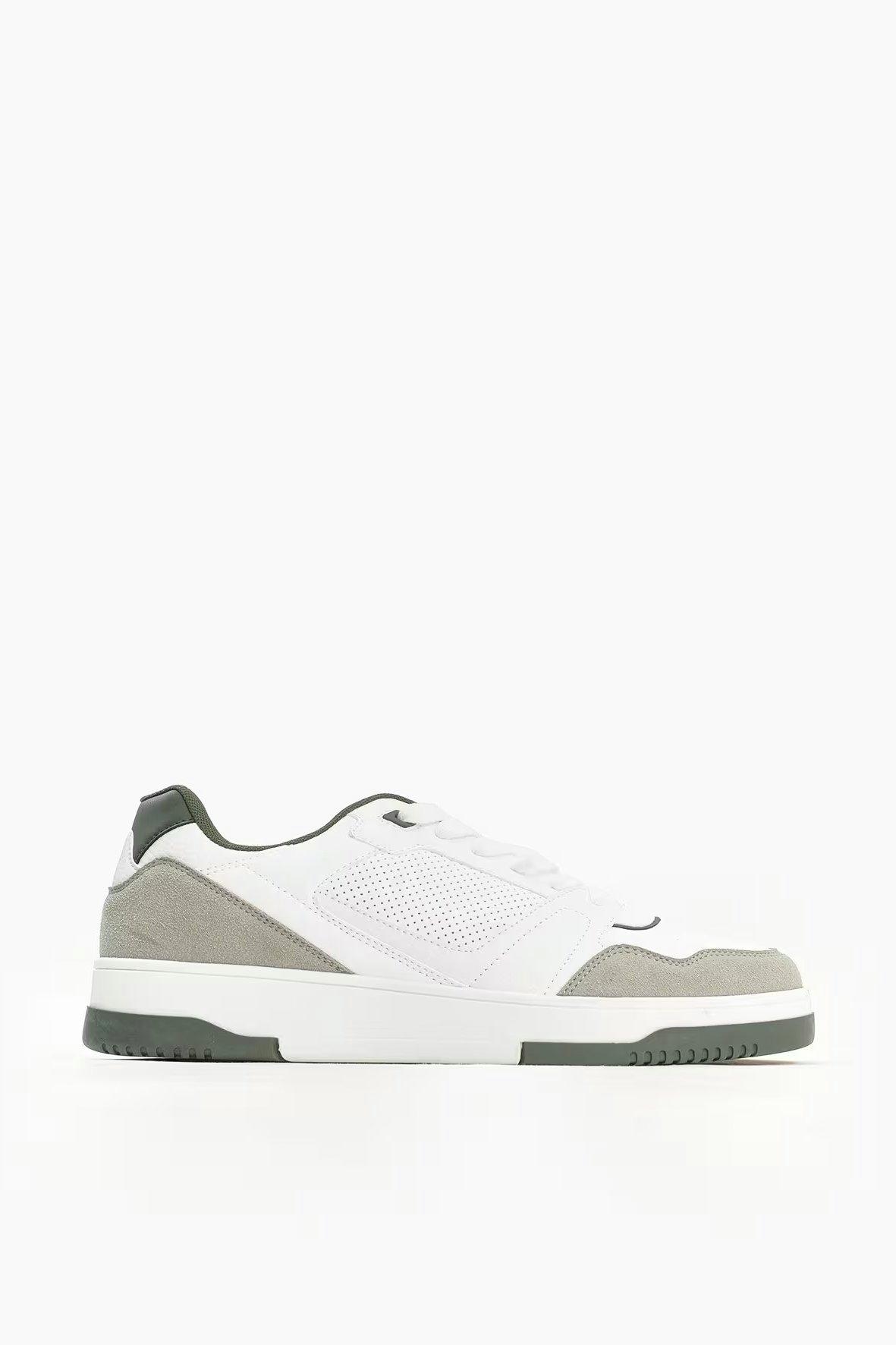Sneaker