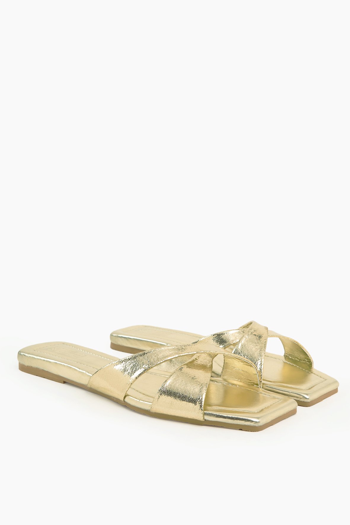Cross-over Sandal