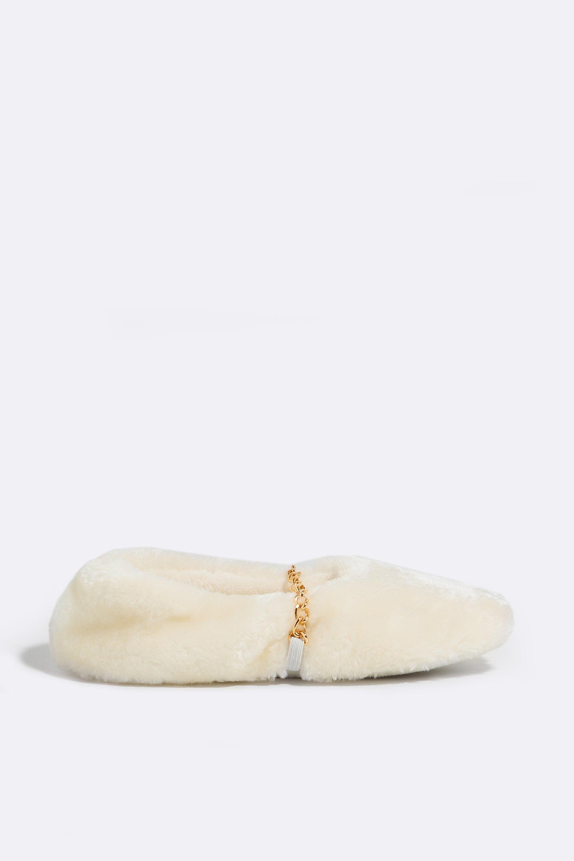 Fluffy Chain Slipper