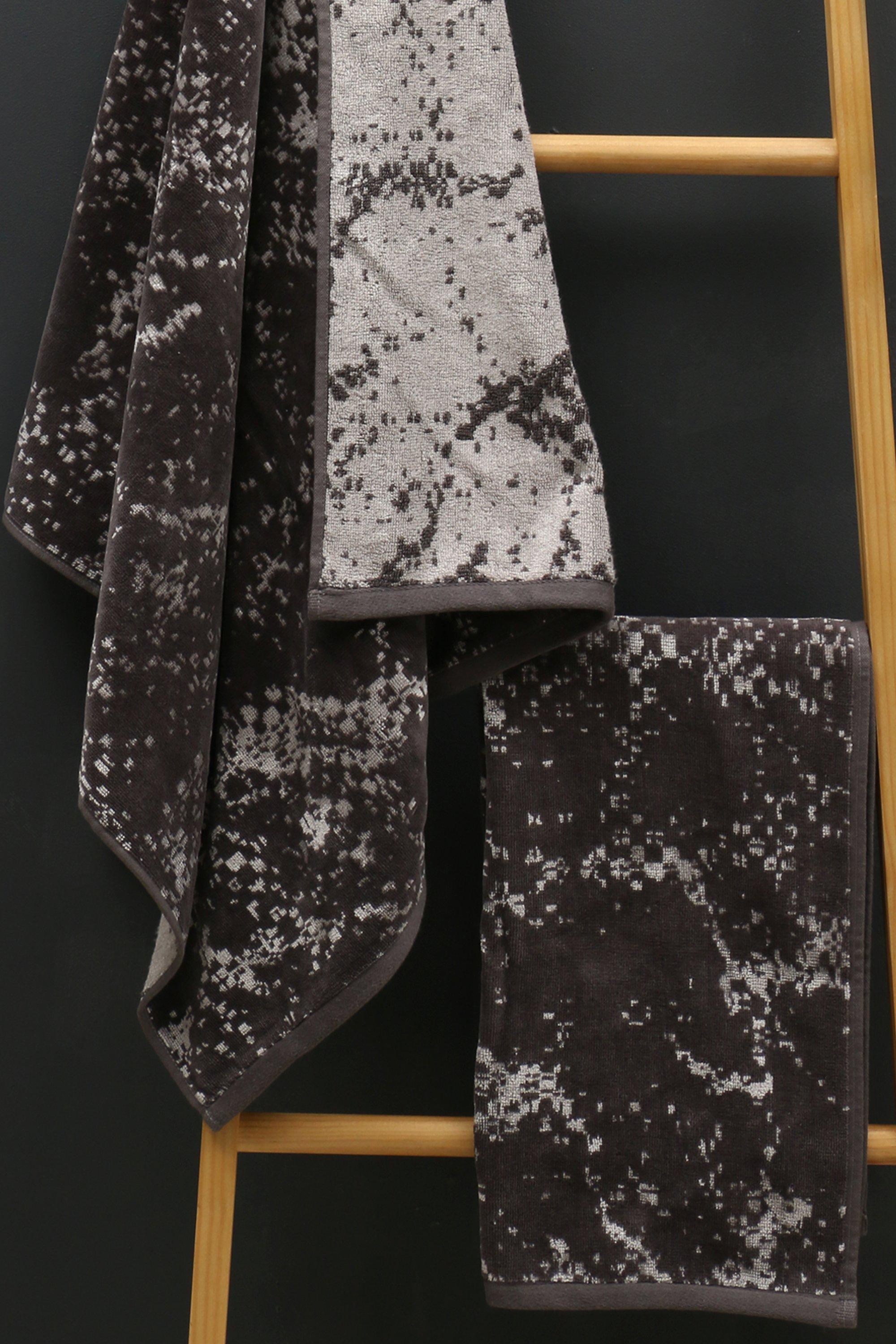 Cotton Jacquard Abstract Bath Sheet