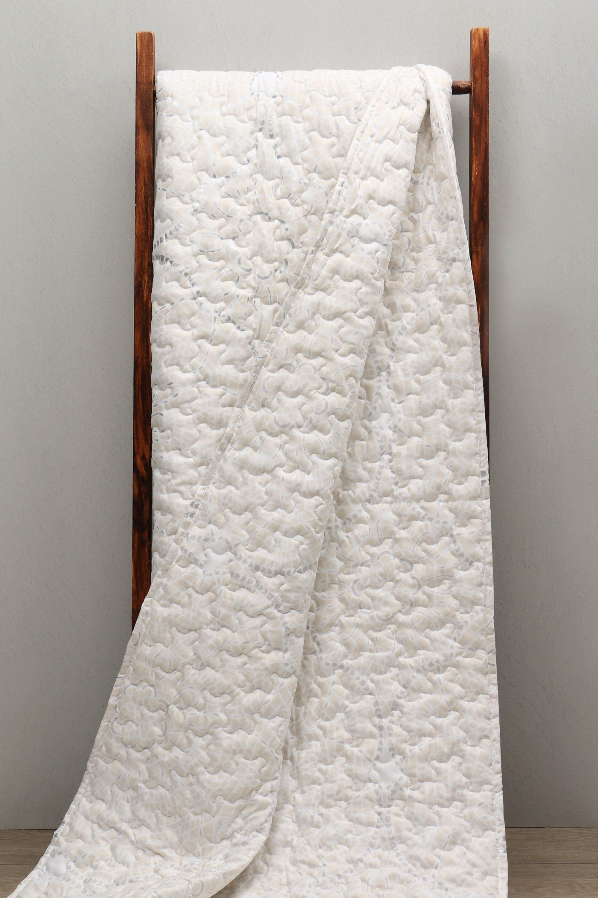 Twirl Foil Lacewood Quilt