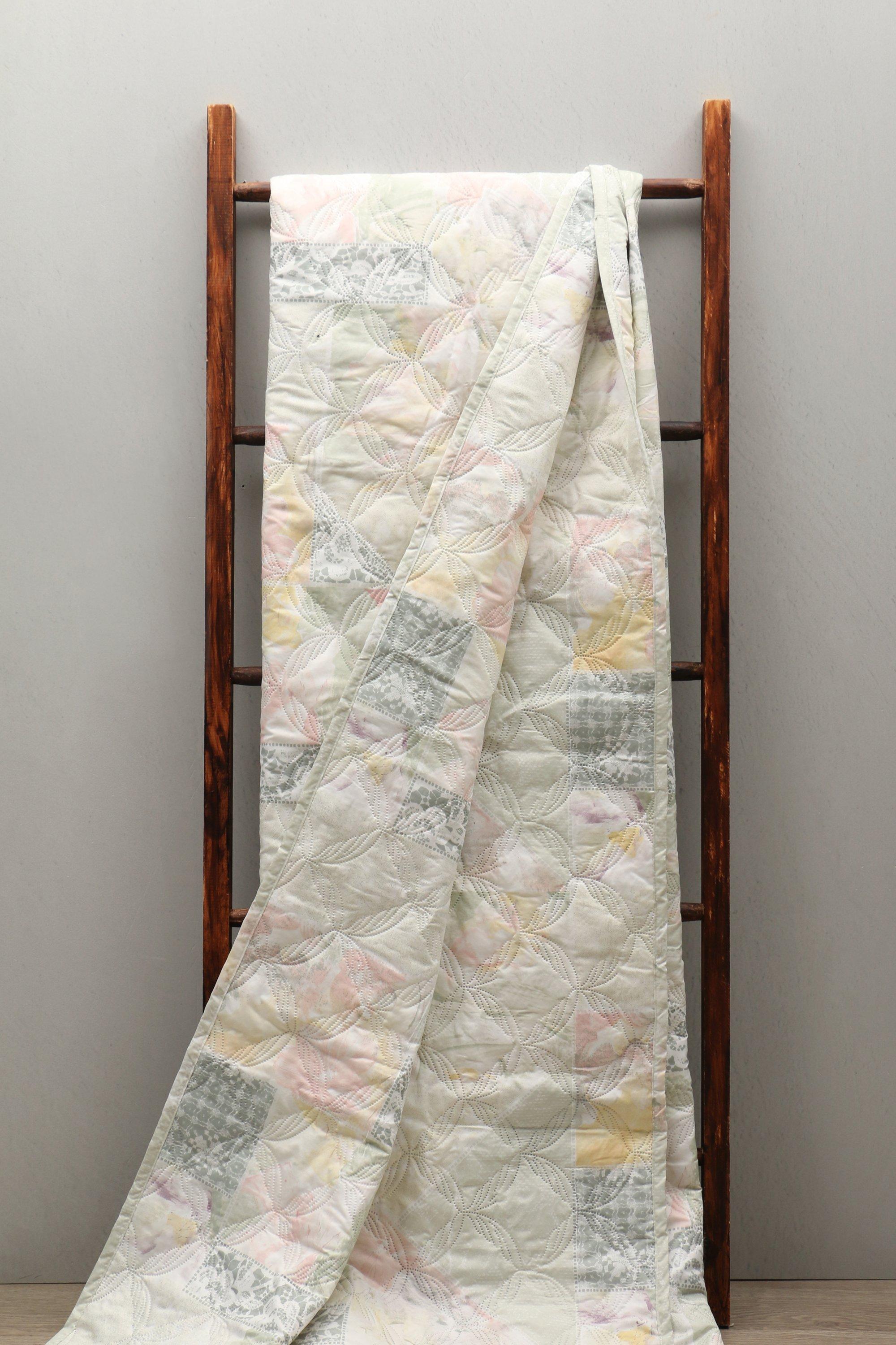 Microfibre Pearl Floral Woven Quilt