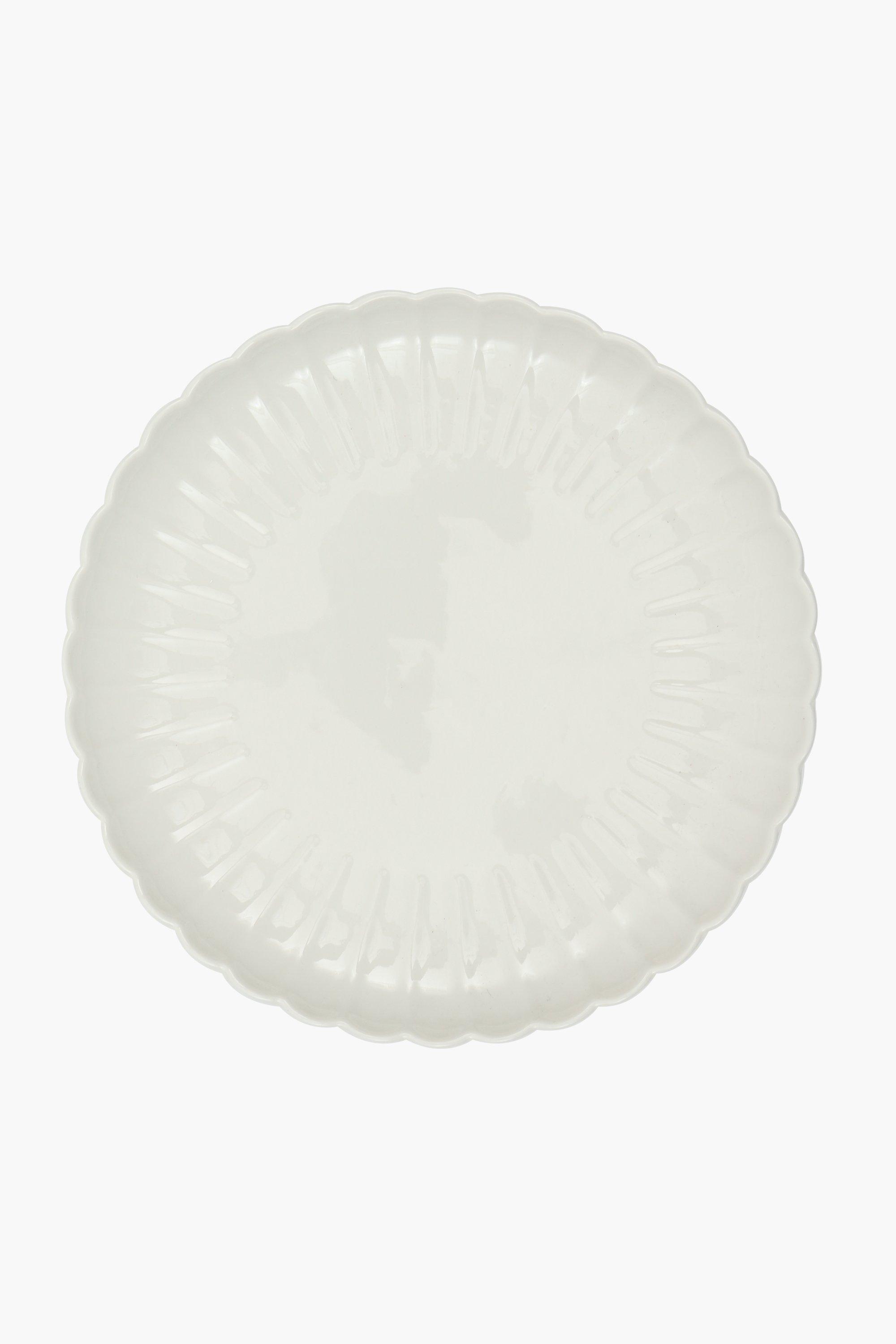 Scallop Porcelain Dinner Plate