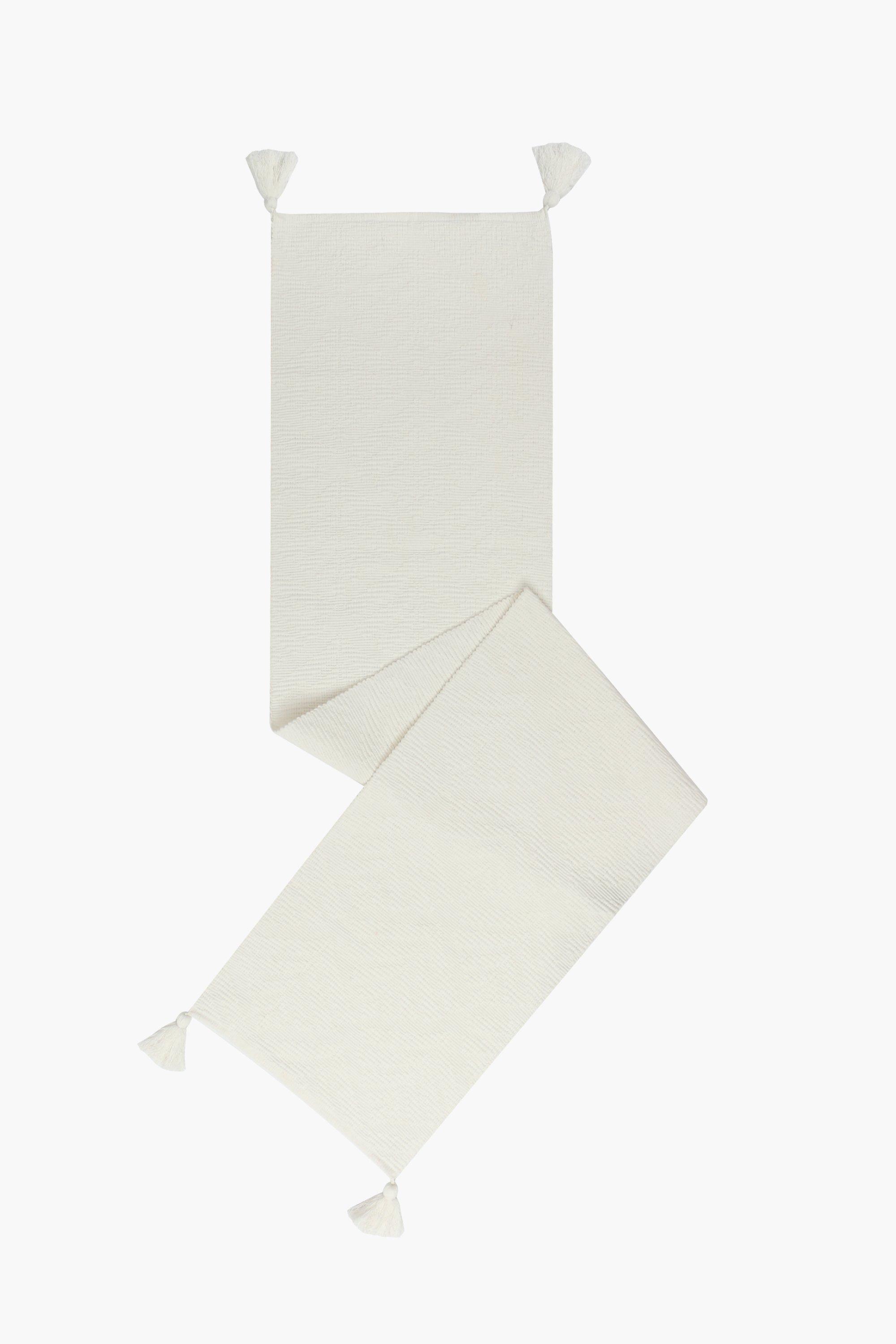 New York Tassel Table Runner