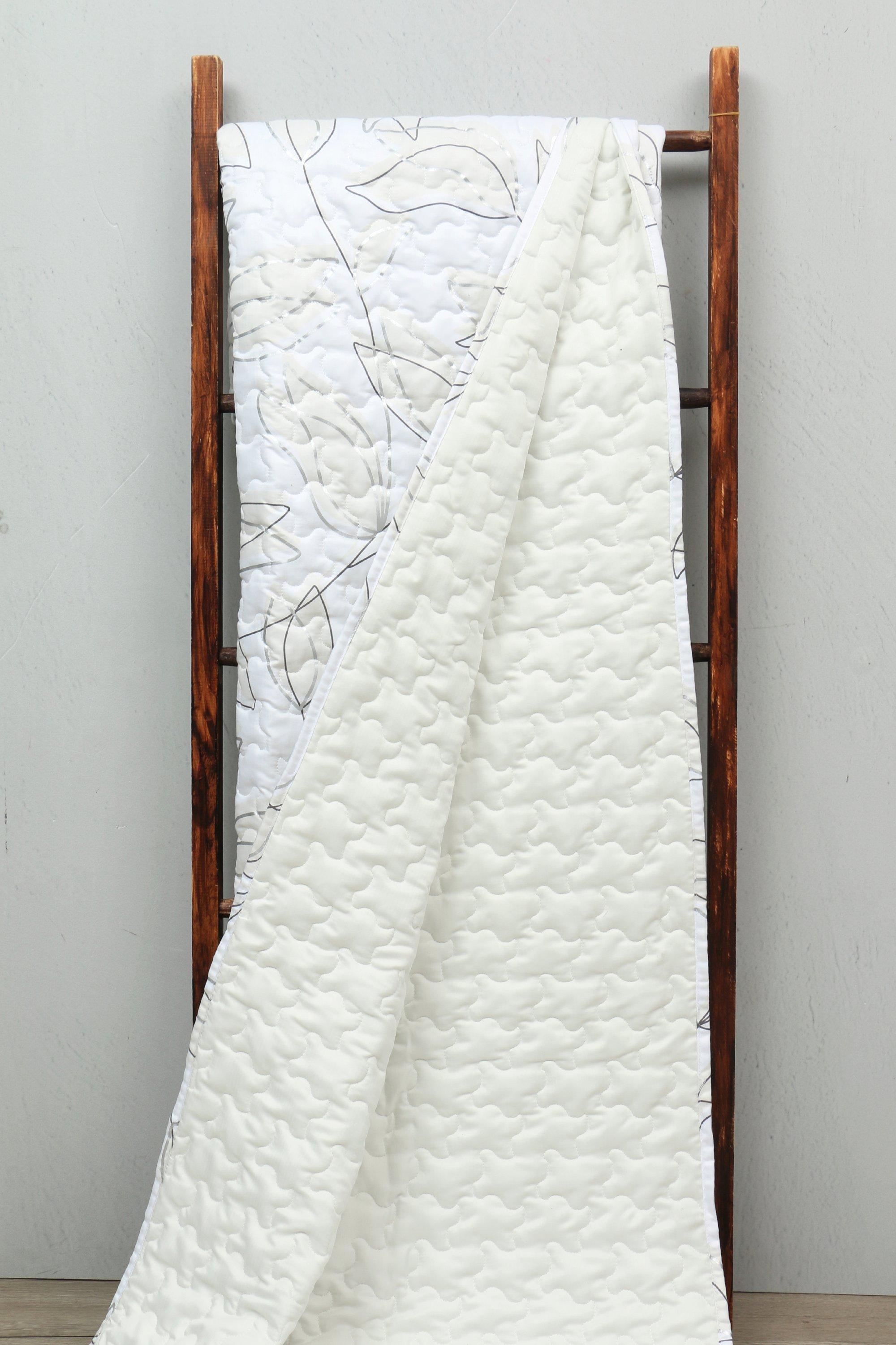 Printed Twirl Foil Constance Botanic Quilt, 200x220cm