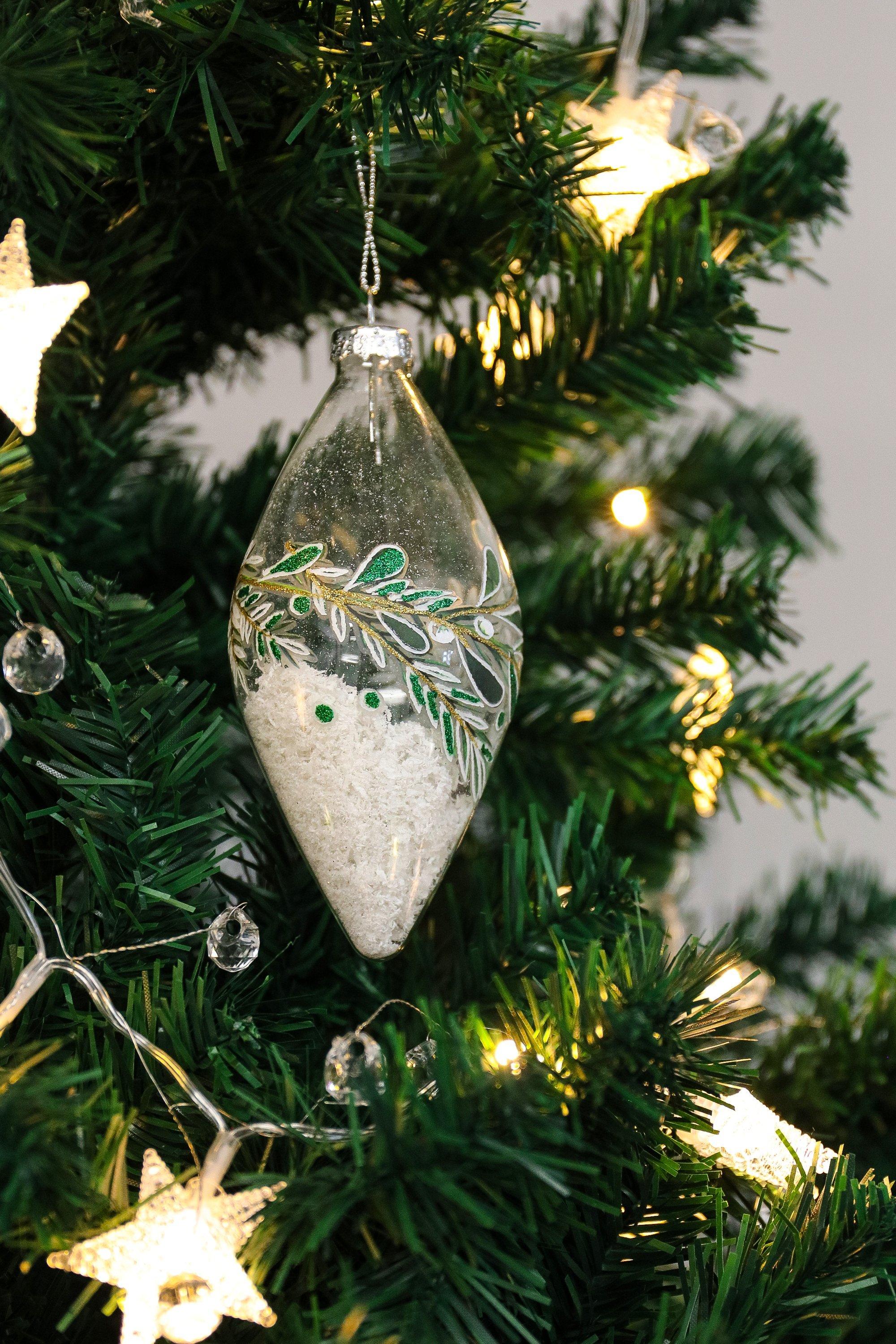 Teardrop Leaf Hanging Bauble