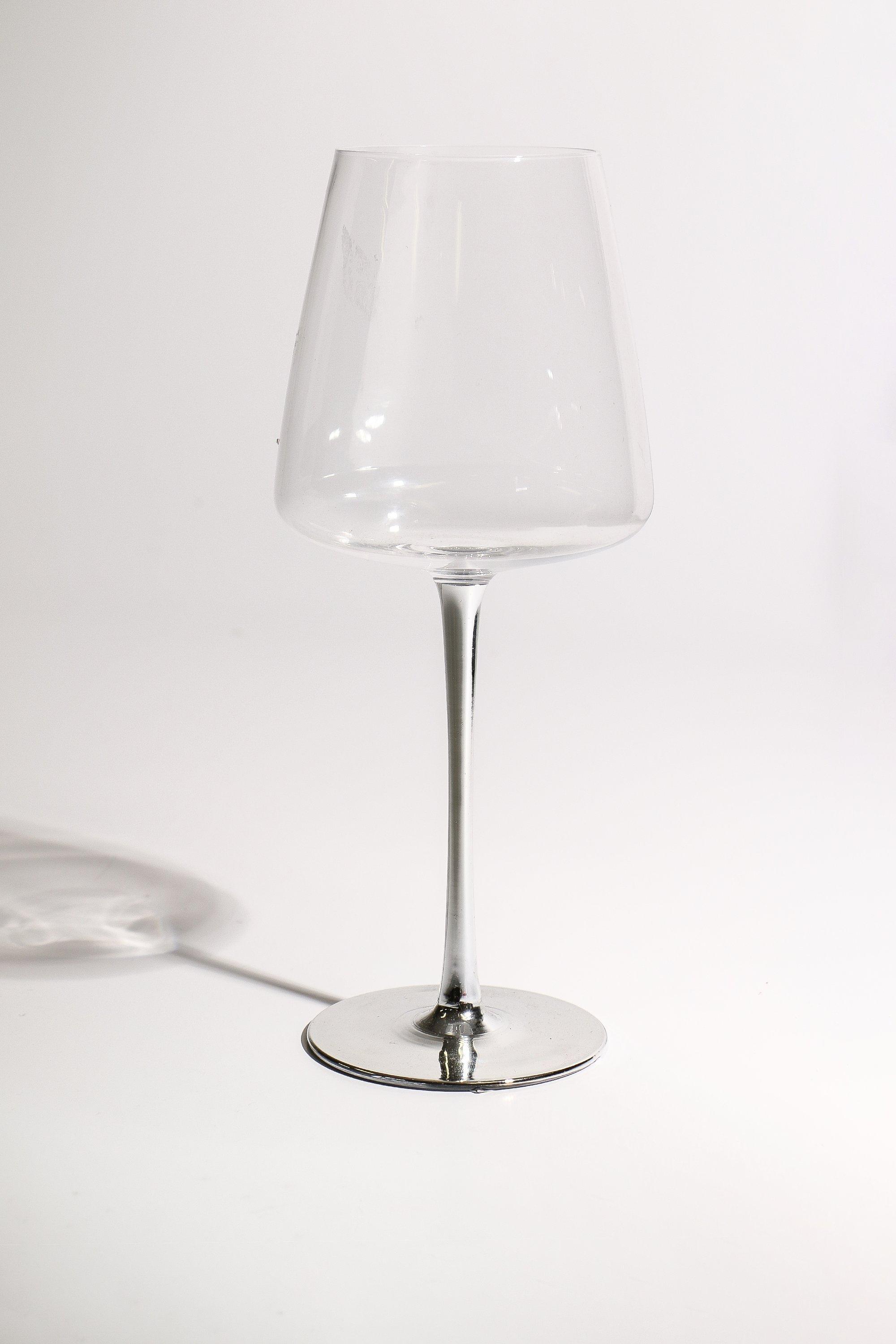 Vin Wine Glass