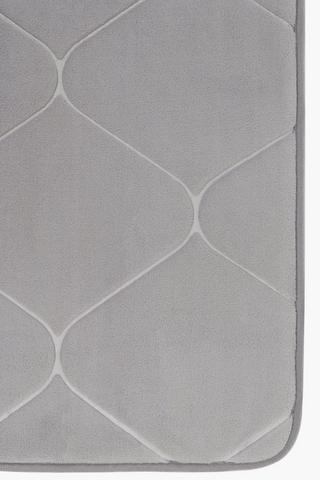 2 Piece Embossed Classic Bath Mat Set