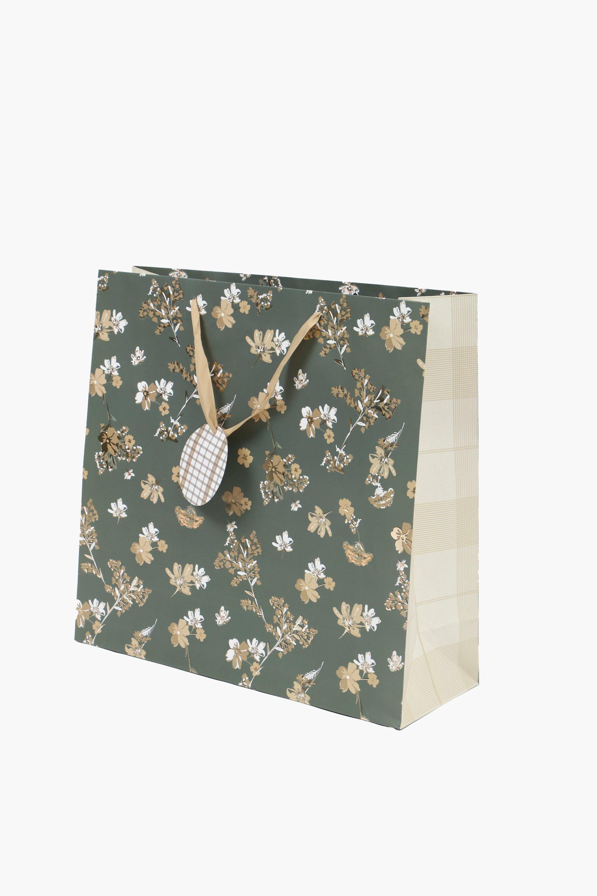 Gift bags and boxes