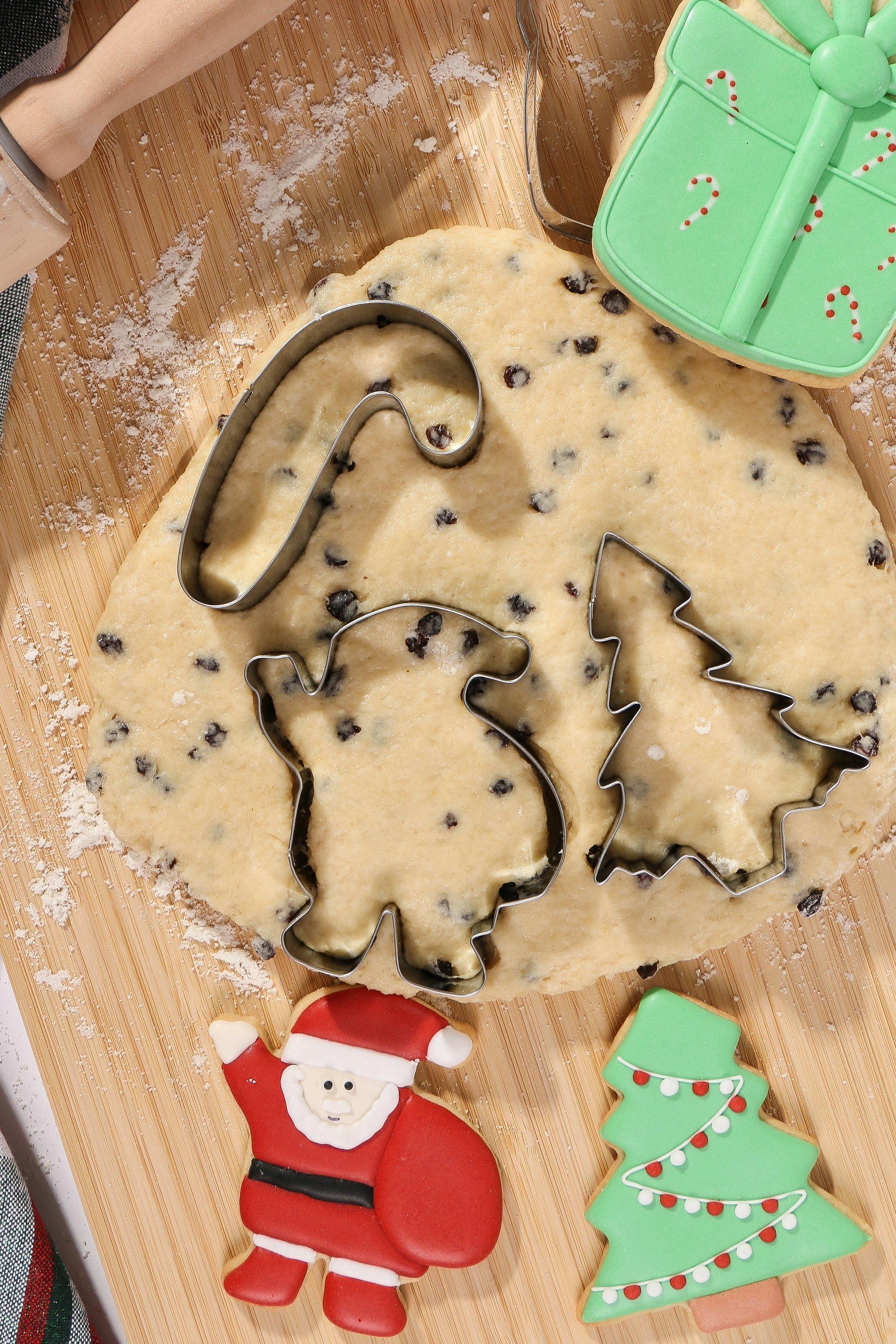 6 Piece Festive Cookie Cutter Set With Tin