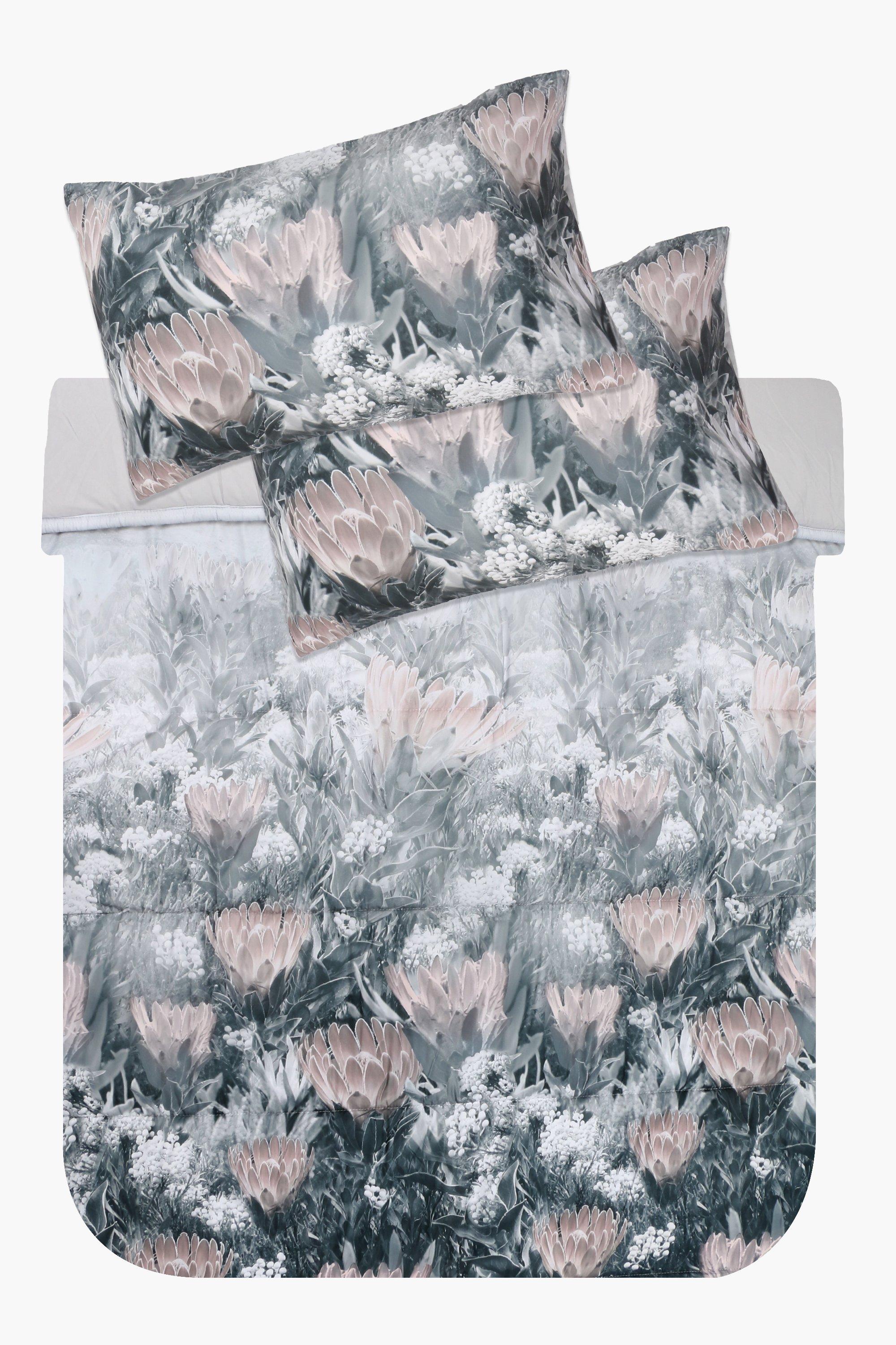 Soft Touch Digital Elmar Classic Floral Reversible Comforter Set