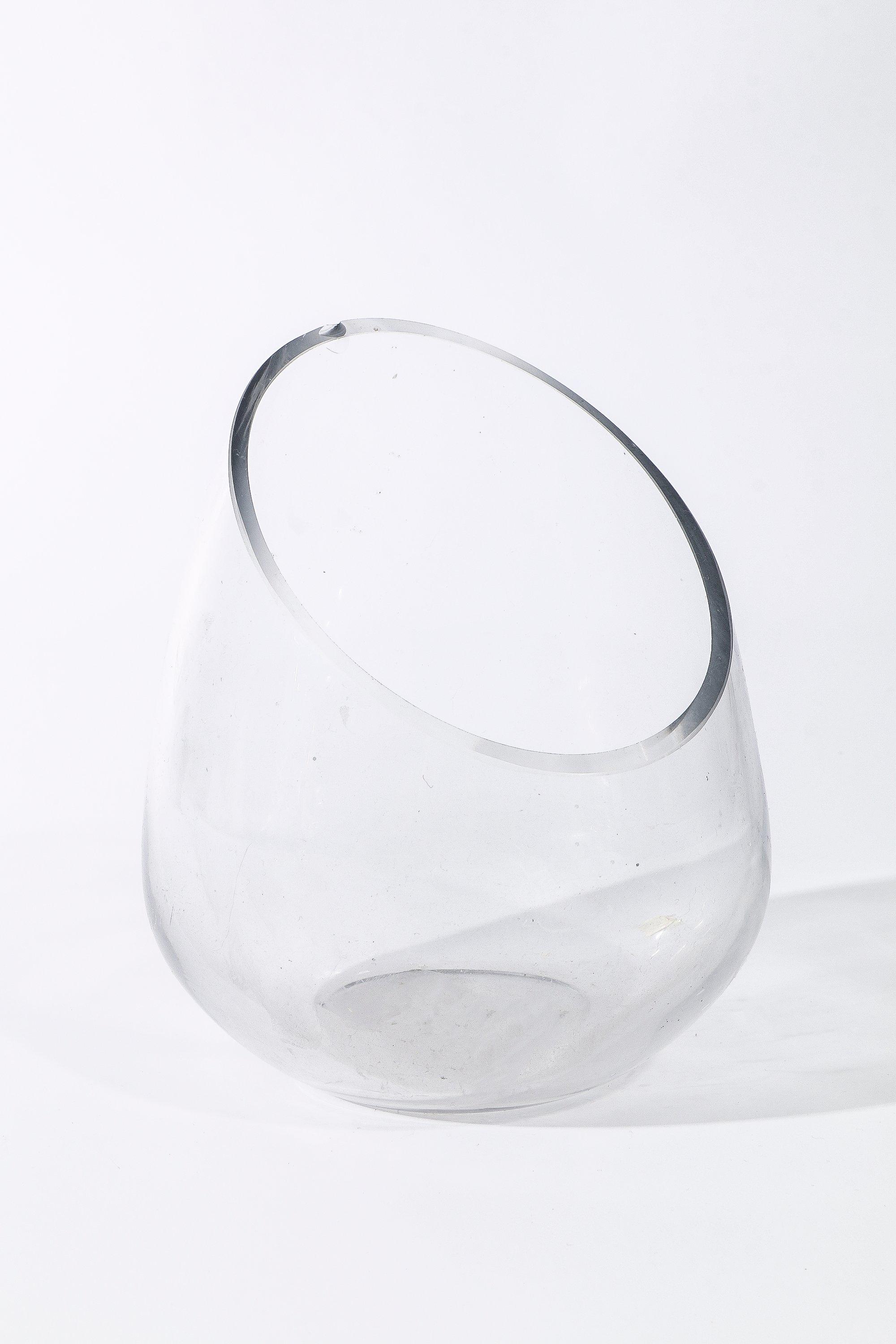 Slant Bulb Hurricane, 19x16cm