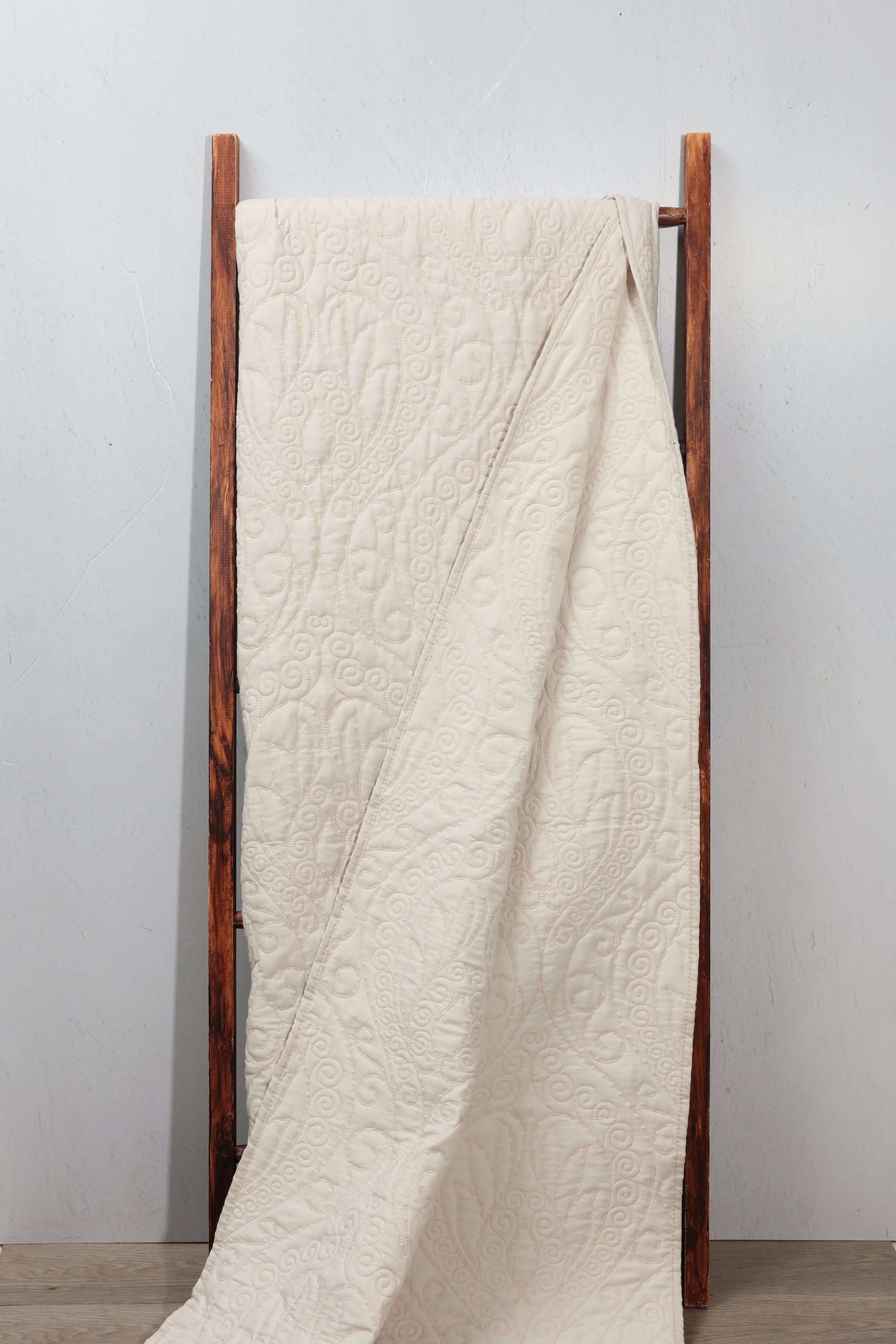 Polycotton Damask Quilt