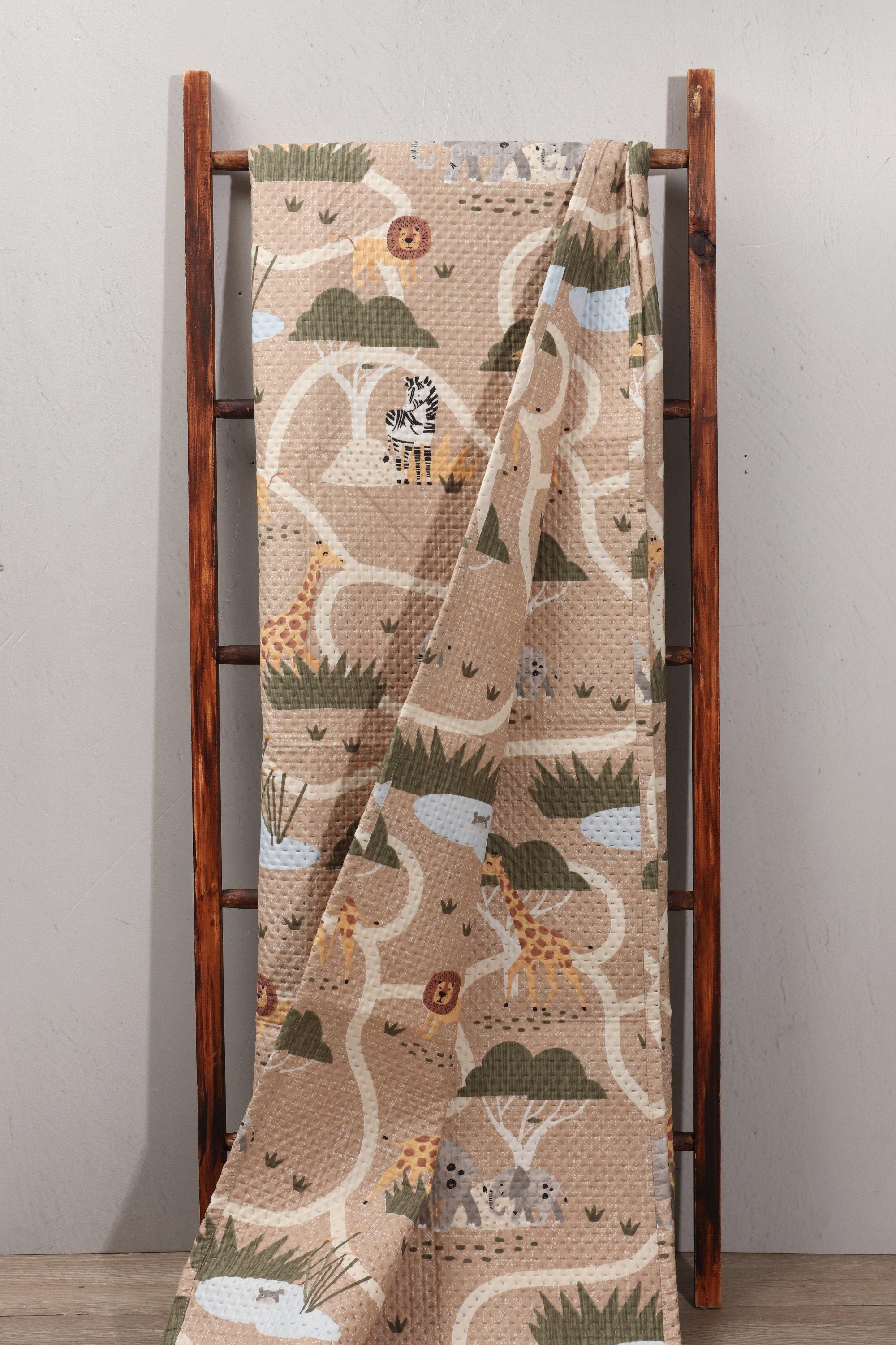 Printed Jungle Quilt