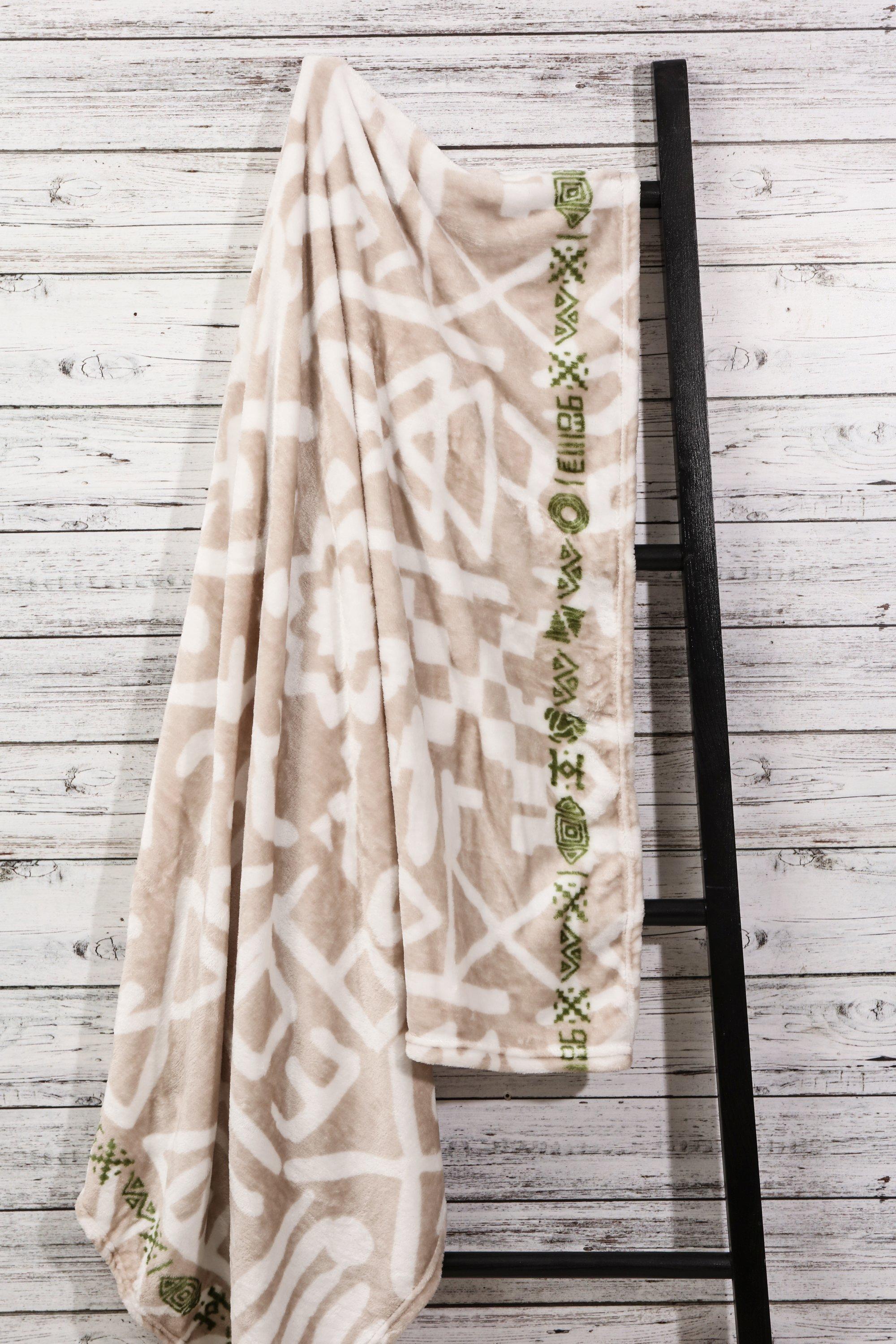 Colab Mbulelo Nala Super Plush Woven Flannel Blanket, 125x150cm