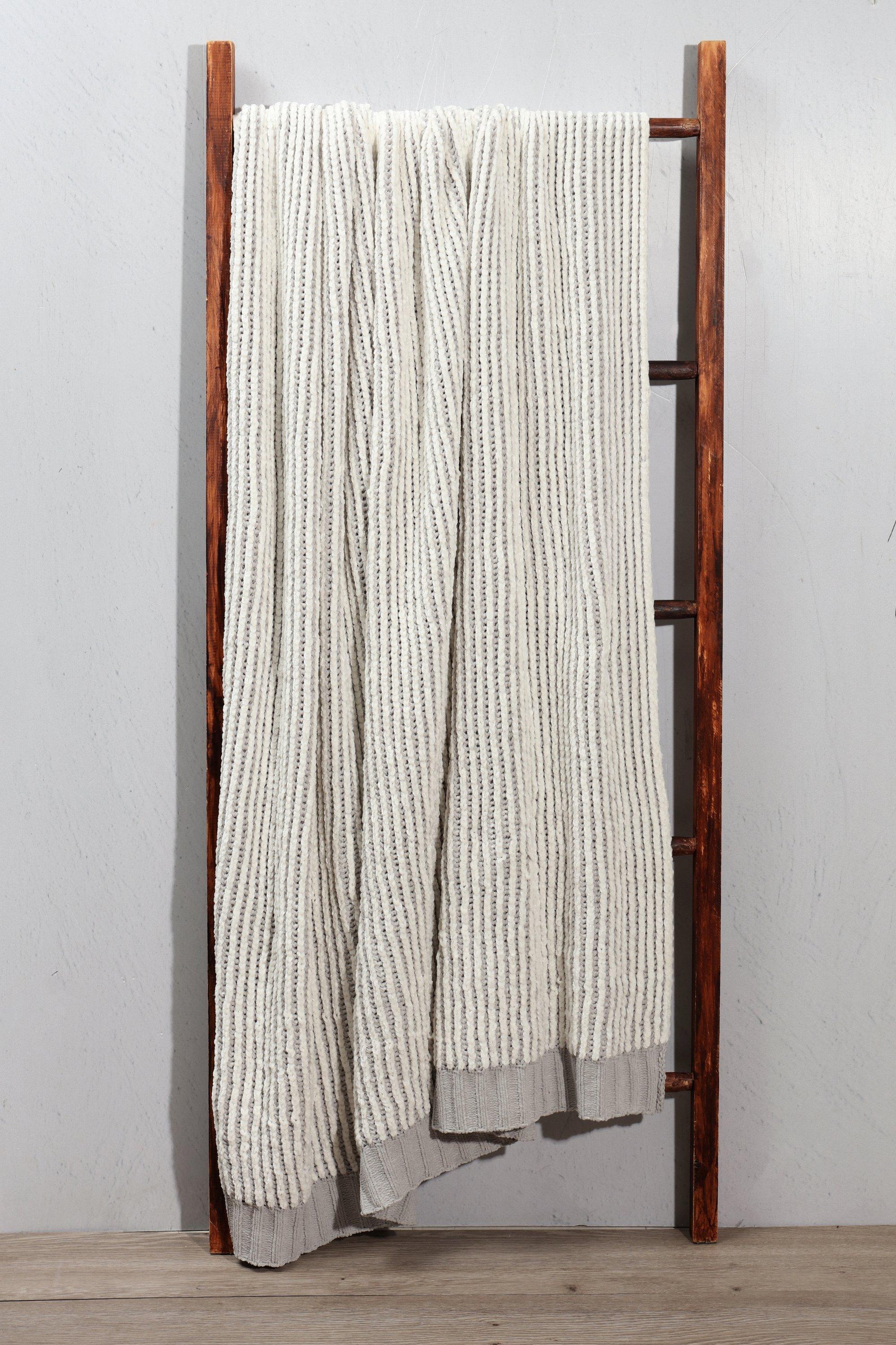 shop throws and quilts