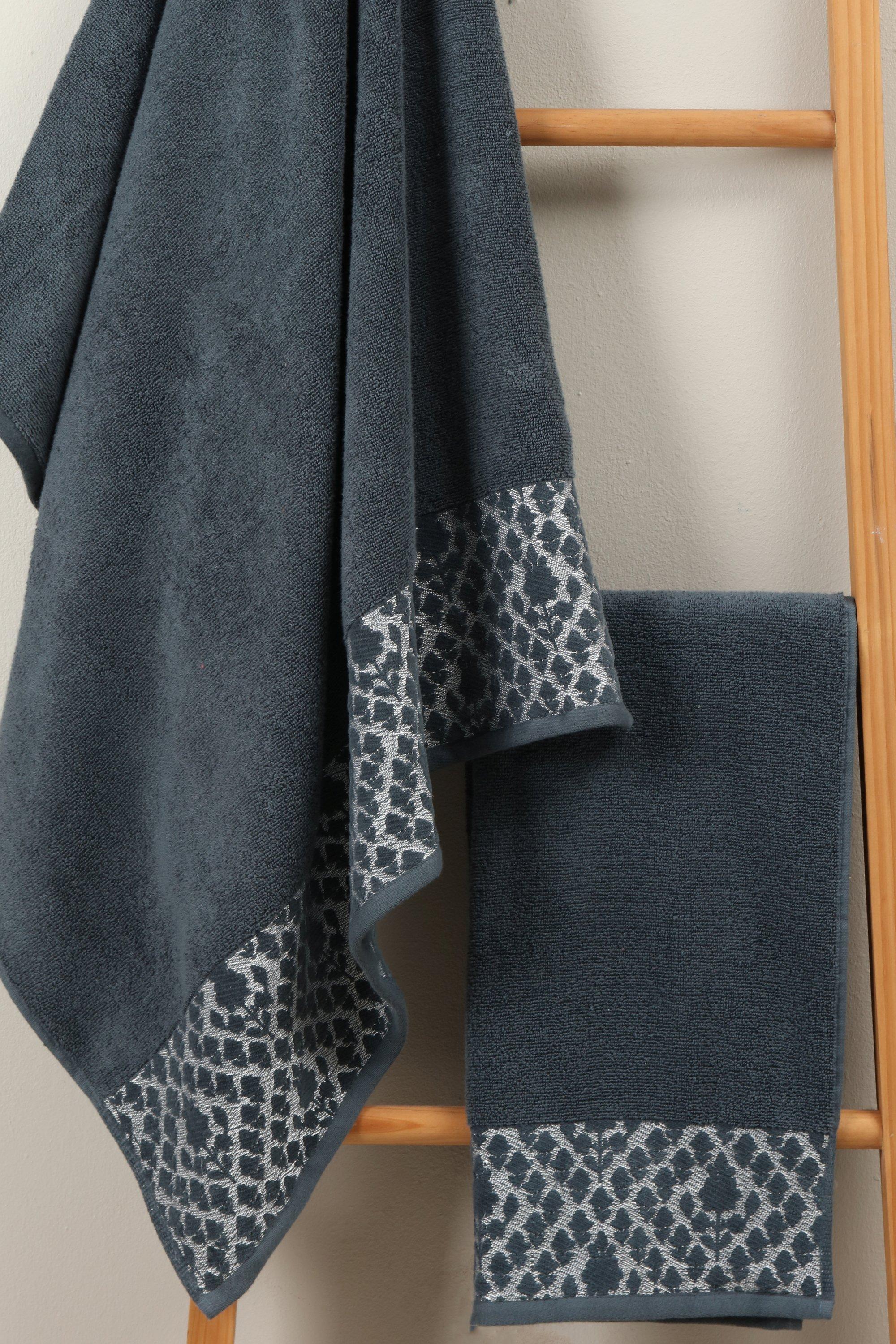 Jacquard Cotton Baroque Moresby Towel