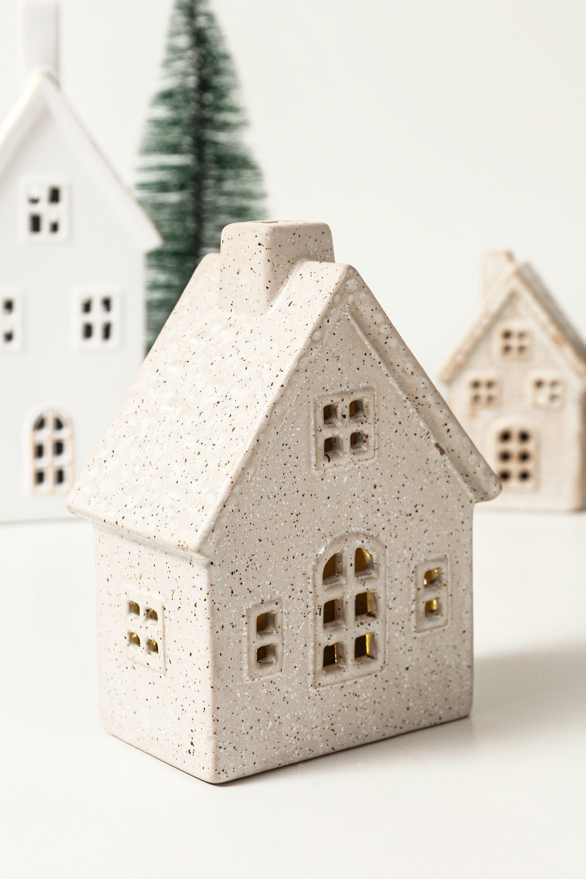 Speckle Led House, 13x18cm