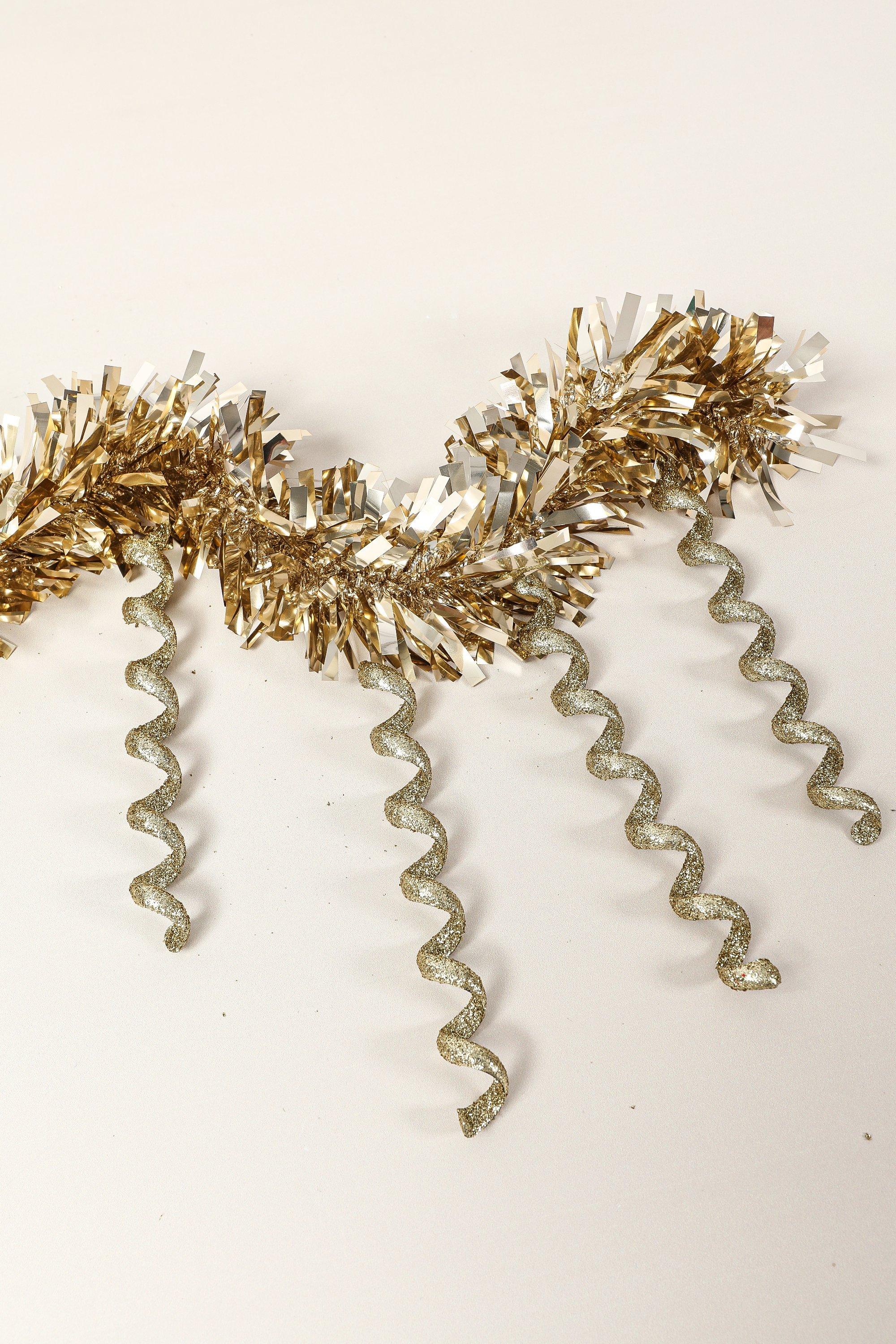 8 Pack Hanging Twisted Decor