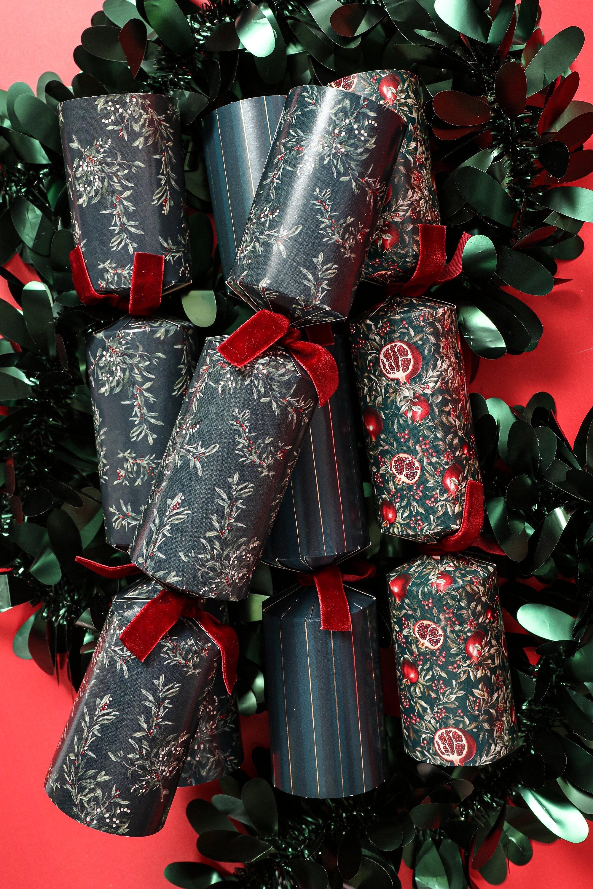 6 Pack Lux Christmas Crackers