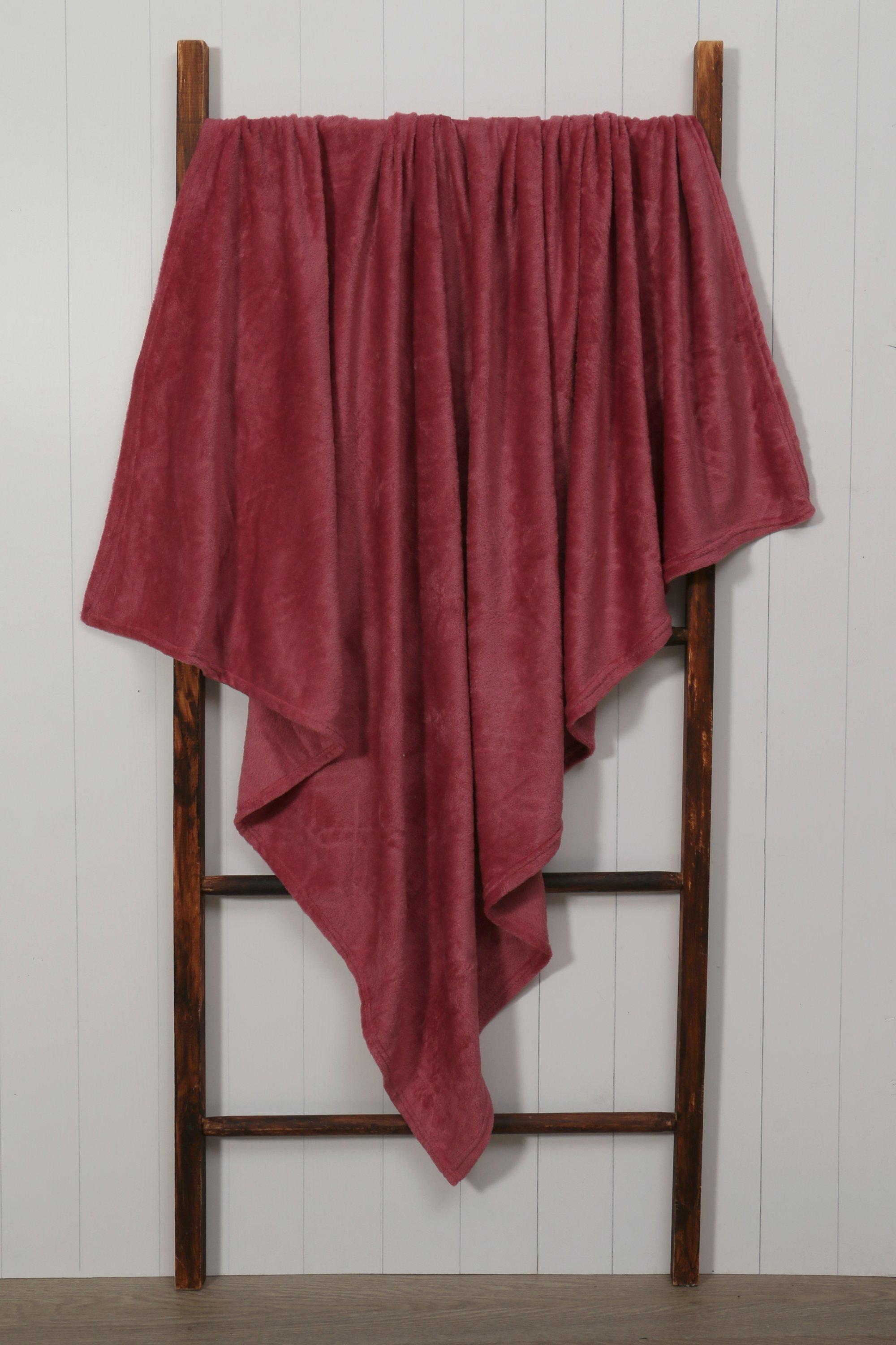 Coral Fleece Embossed Blanket 125x150cm