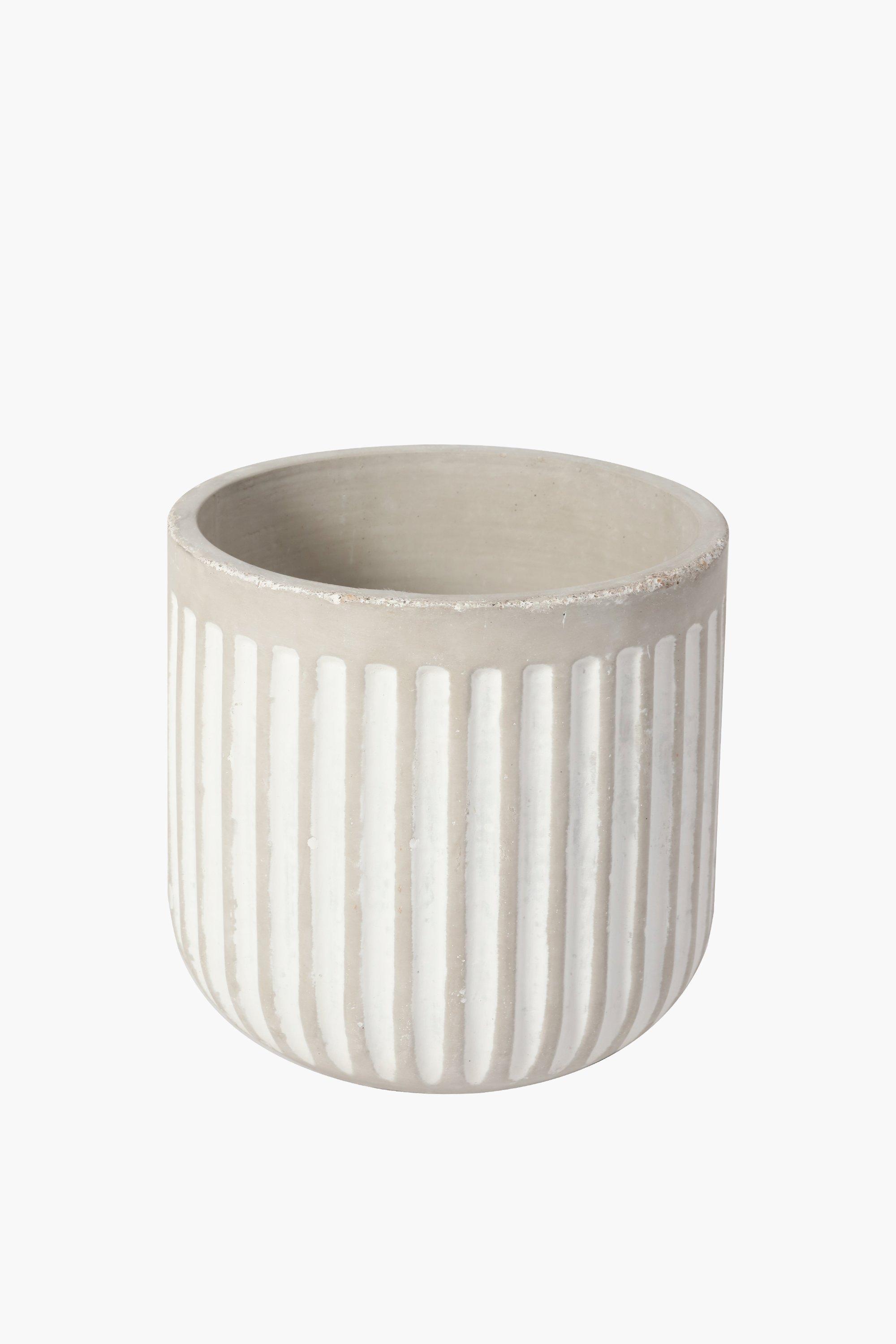 Ribbed Cement Planter, 15cm