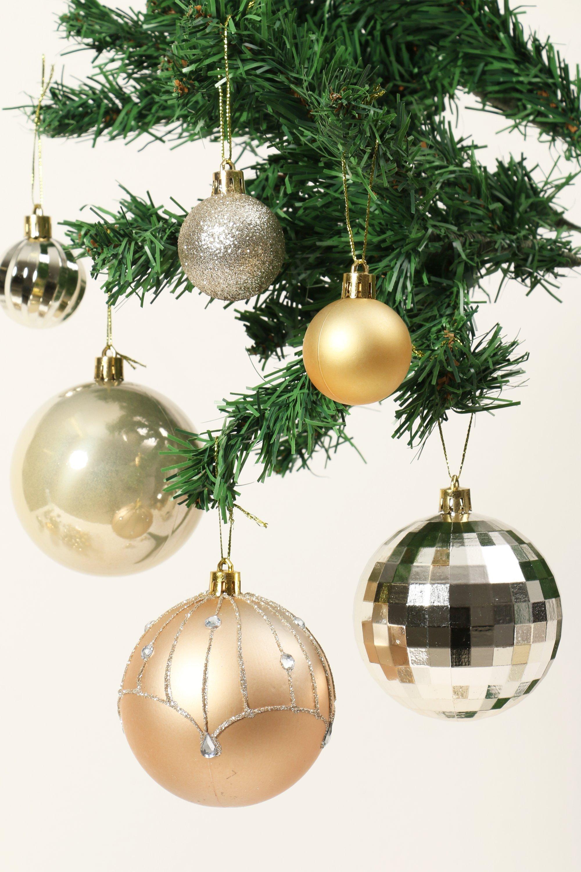 63 Pack Bauble With Carry Case