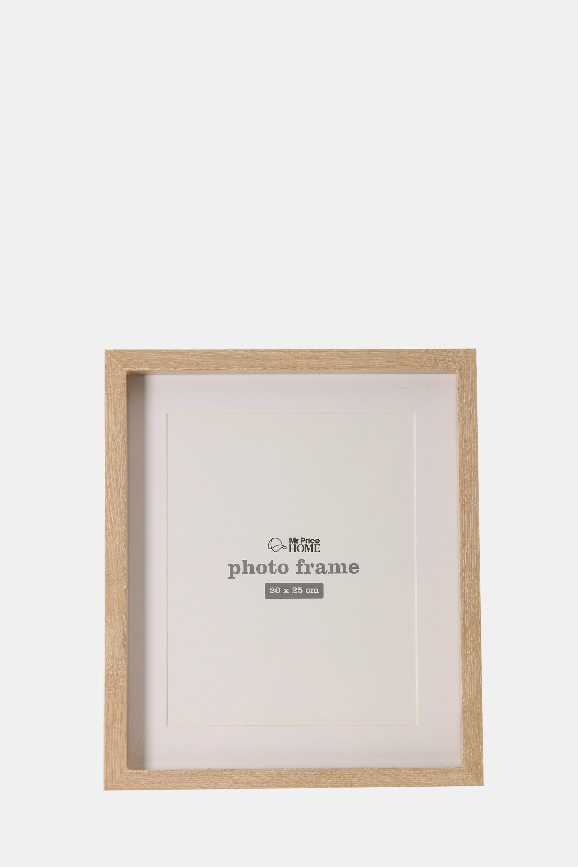 Gallery Light Wood Frame, 20x25cm