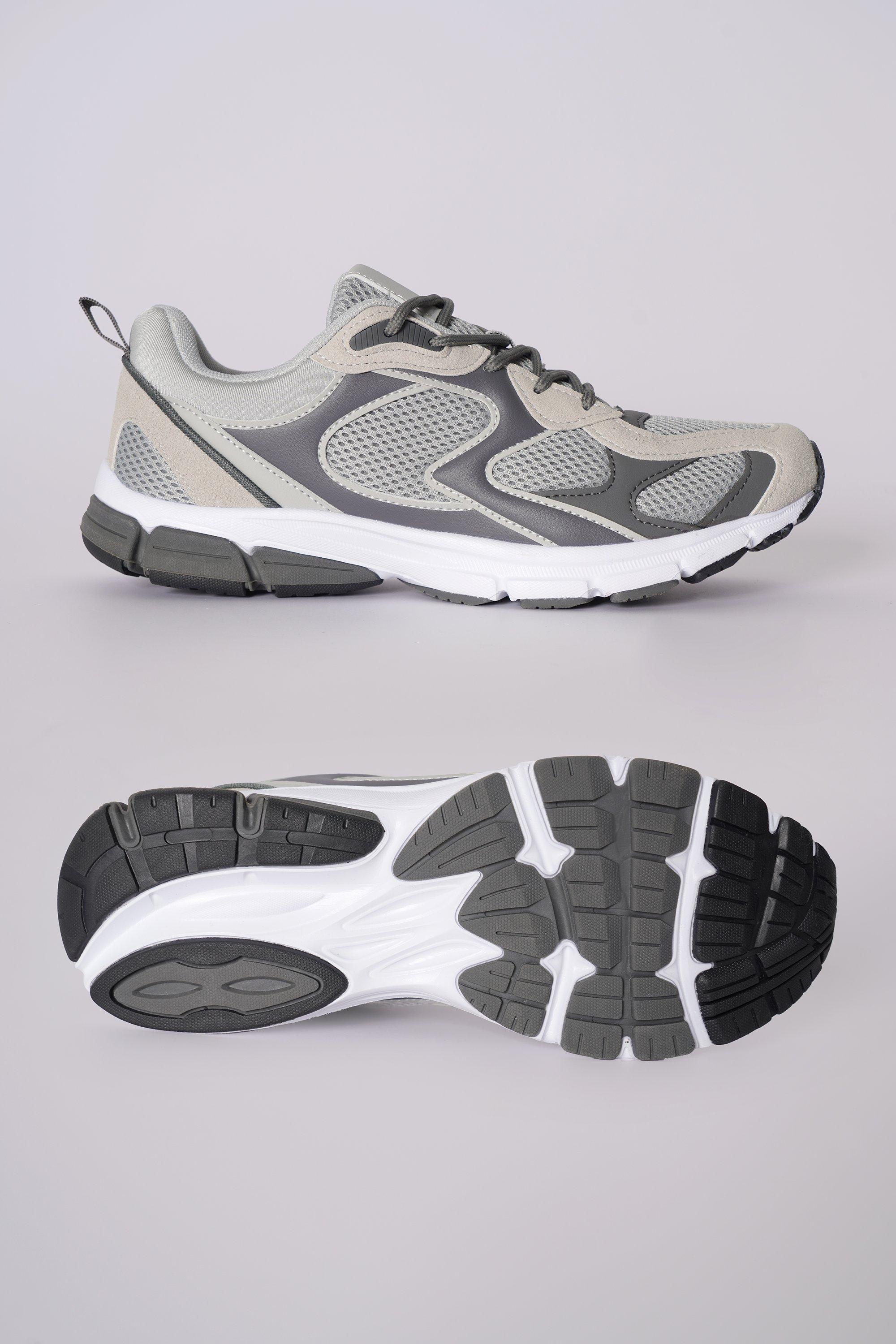 Gravity Pace Running Shoe