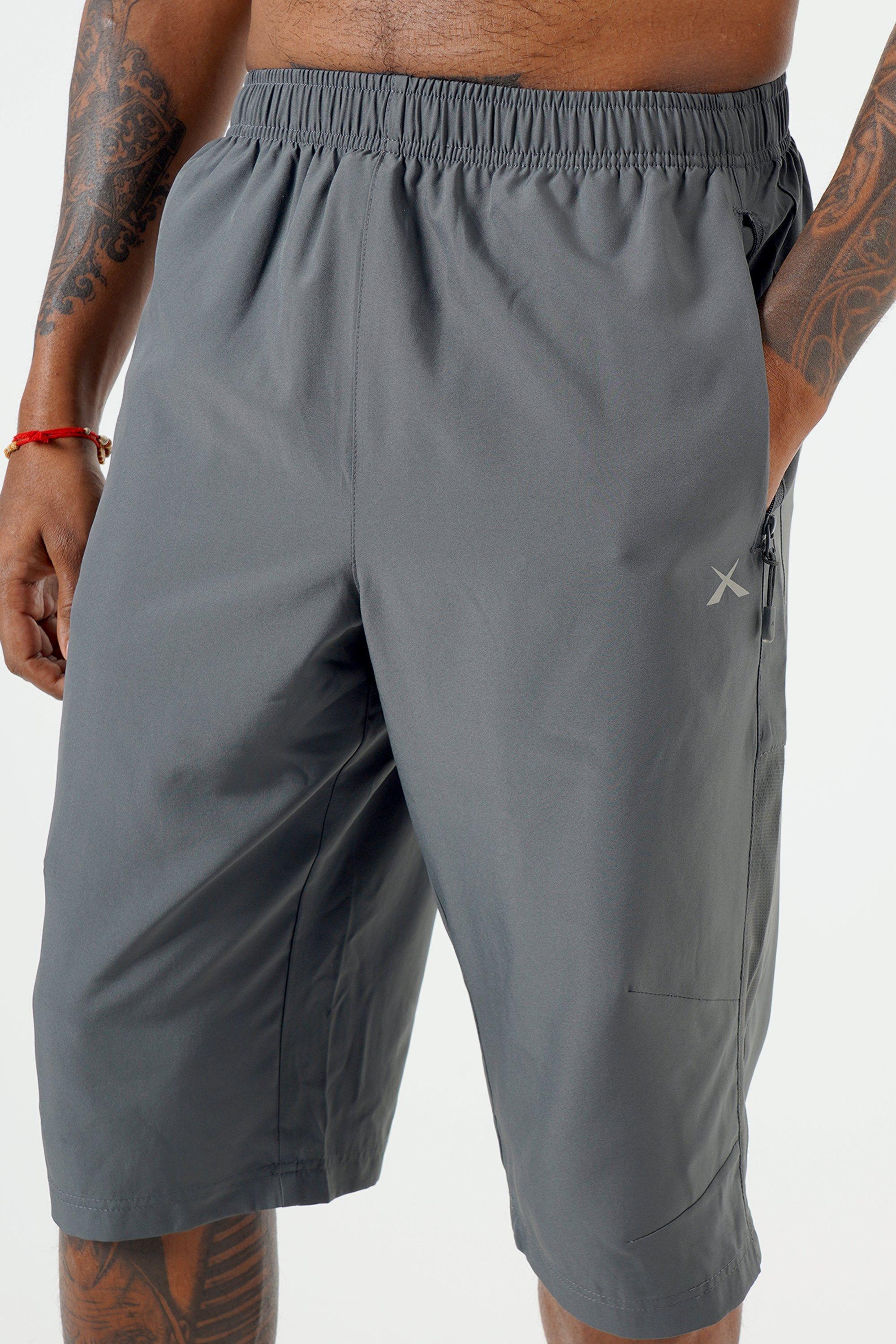 Below-the-knee Active Shorts