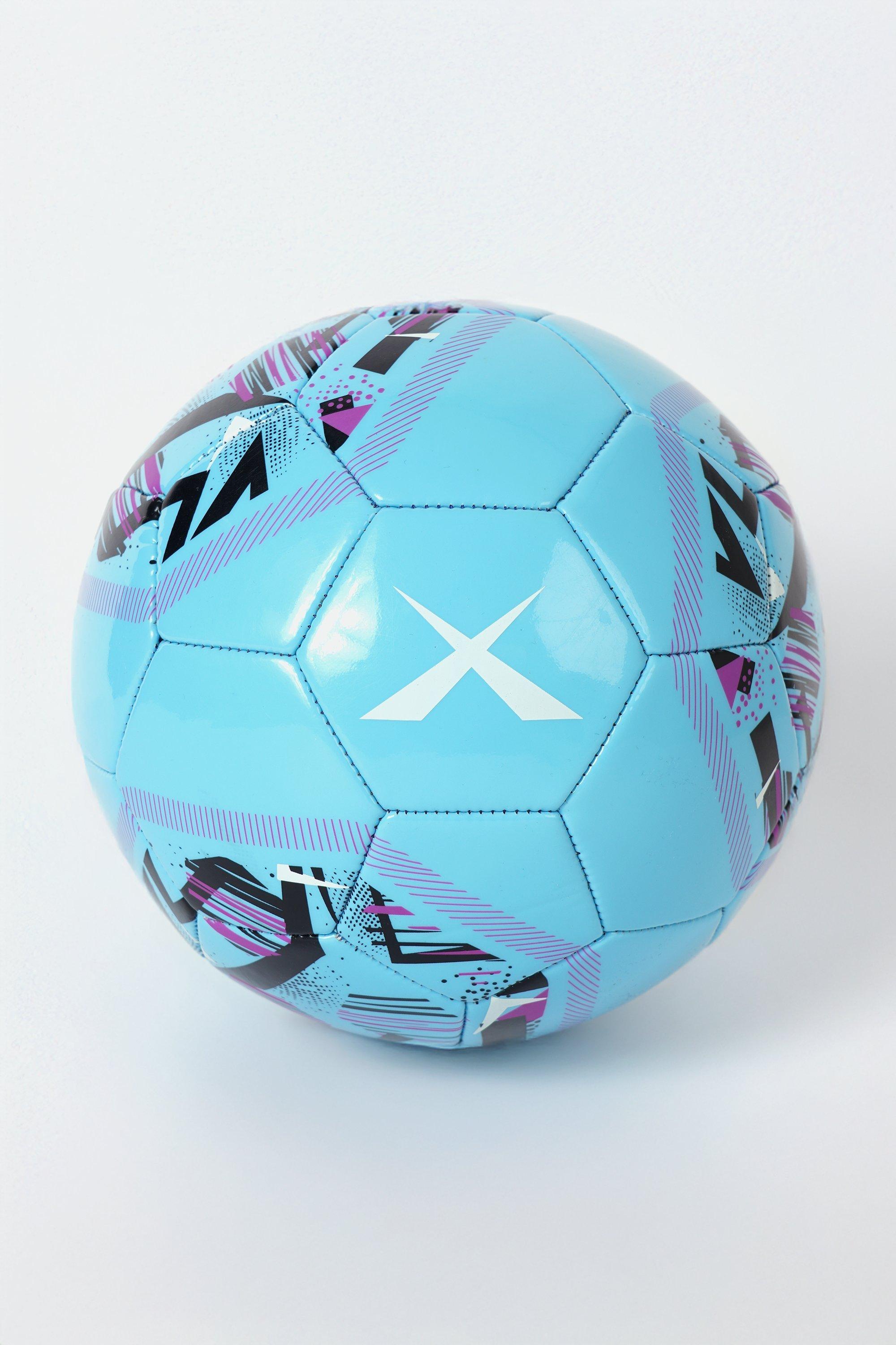 Defender Fullsize Soccer Ball