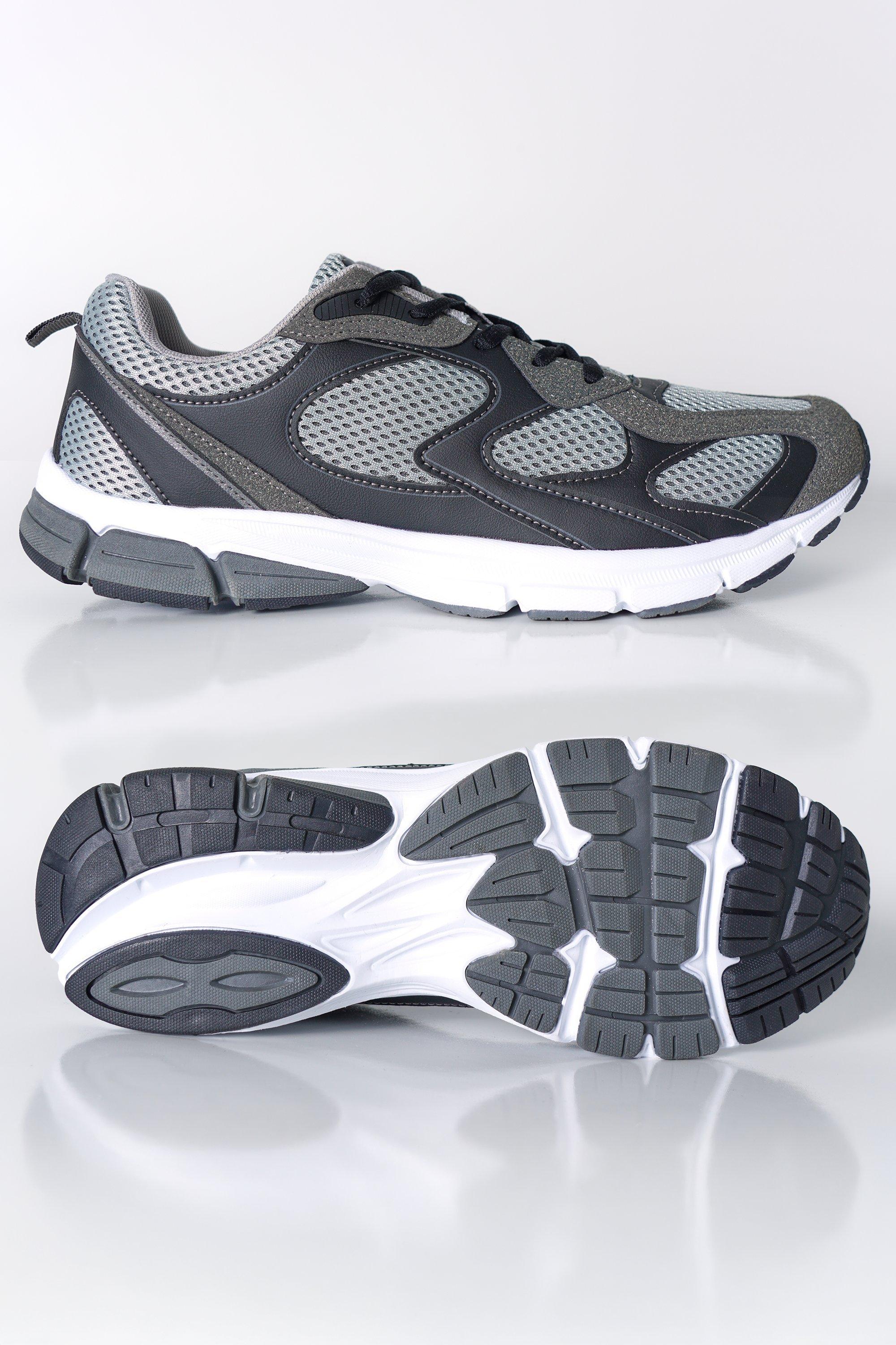 Gravity Pace Running Shoe