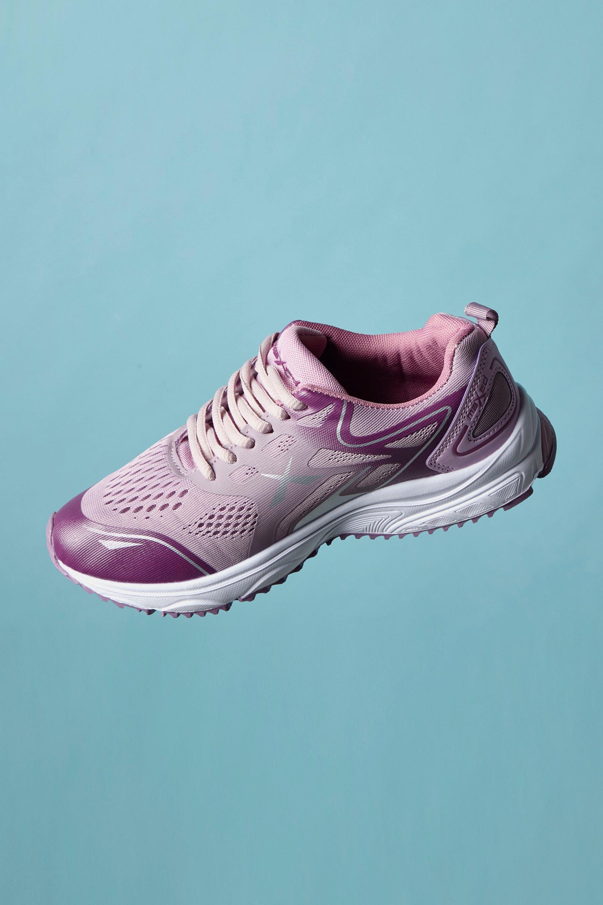 Gravity Running Shoes