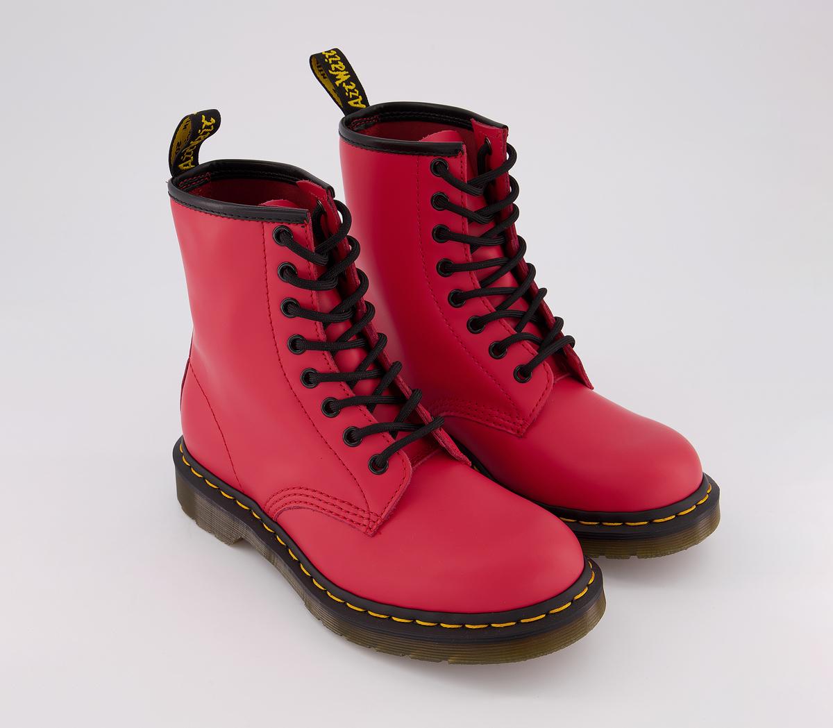 Dr. Martens 8 Eyelet Lace Up Bt Red - Women's Ankle Boots