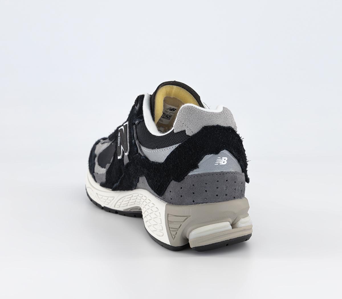 New Balance 2002R Trainers Black Light Grey - Unisex Sports