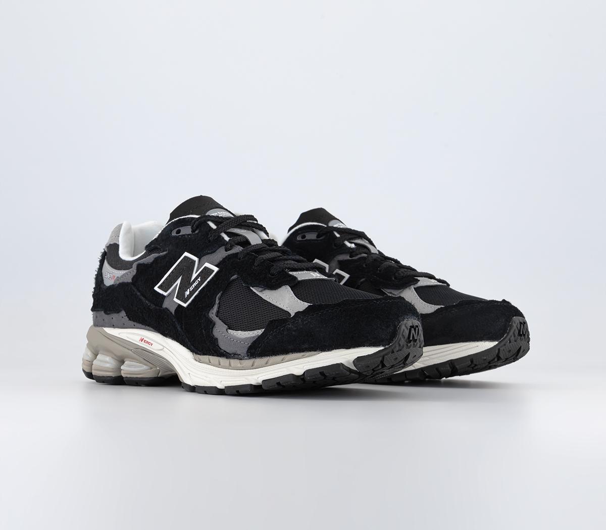 New Balance 2002R Trainers Black Light Grey - Unisex Sports