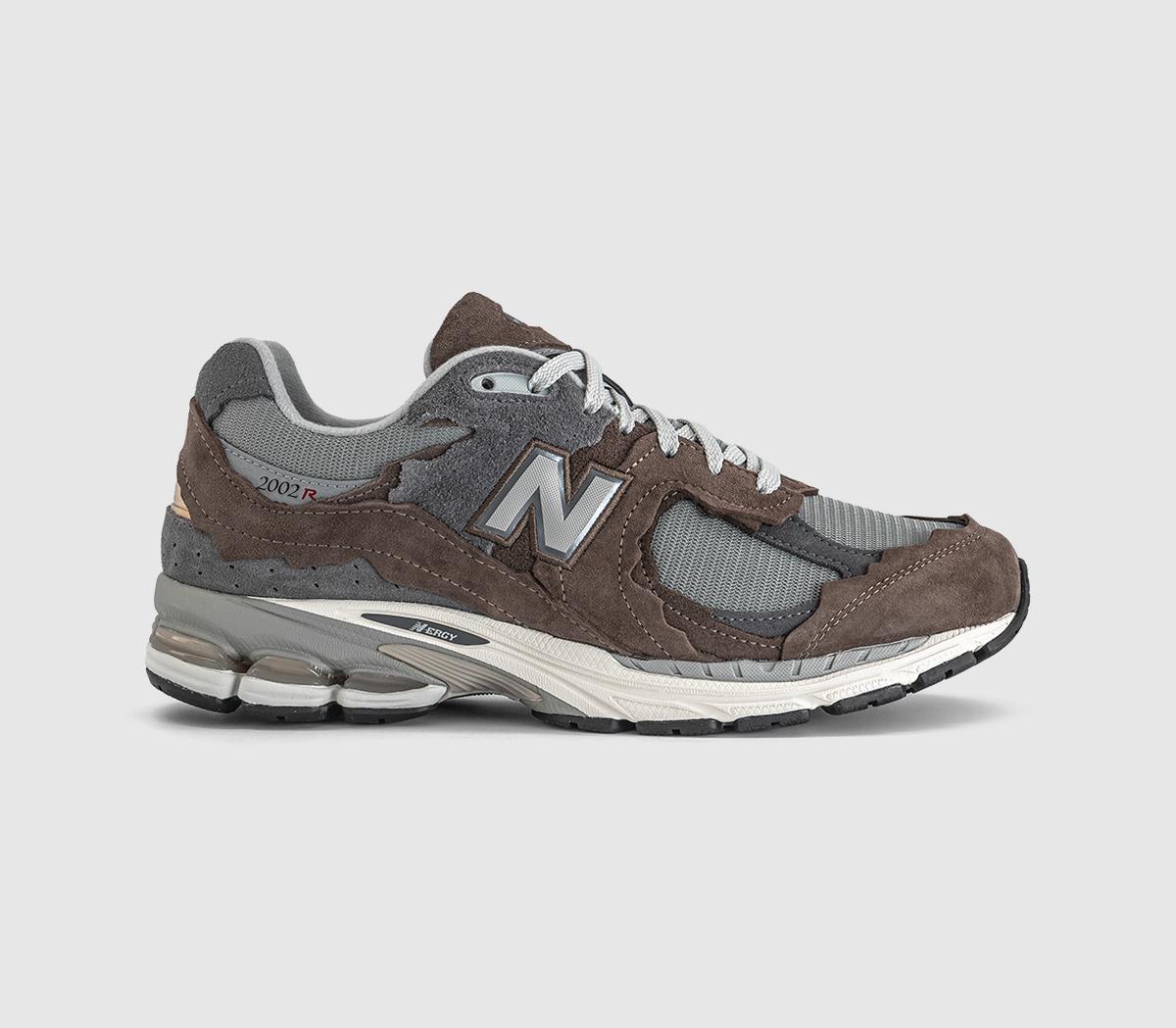 Click here for New Balance Mens 2002 Trainers Cortado Raincloud I... prices