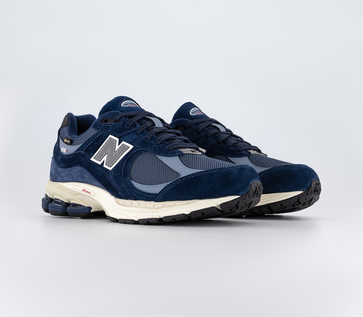 New Balance 2002R Trainers Navy Goretex - Men's Trainers