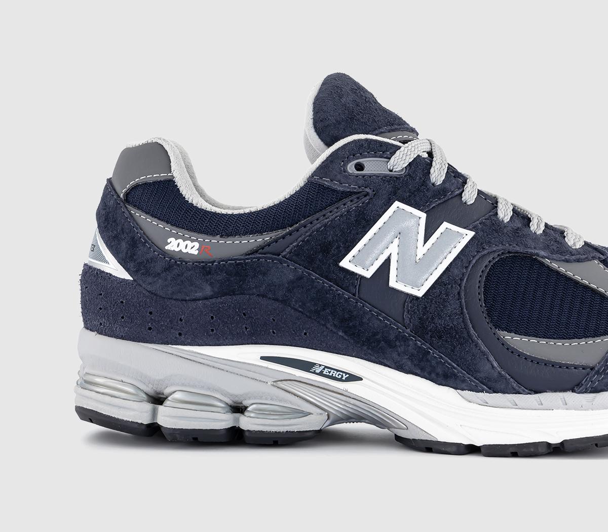 New Balance 2002R GORE-TEX Trainers Eclipse Navy Grey White - Unisex Sports