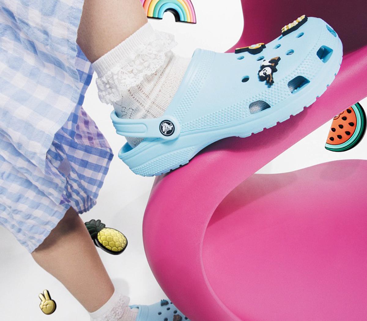 Crocs Classic Clogs Arctic - Flat Shoes for Women