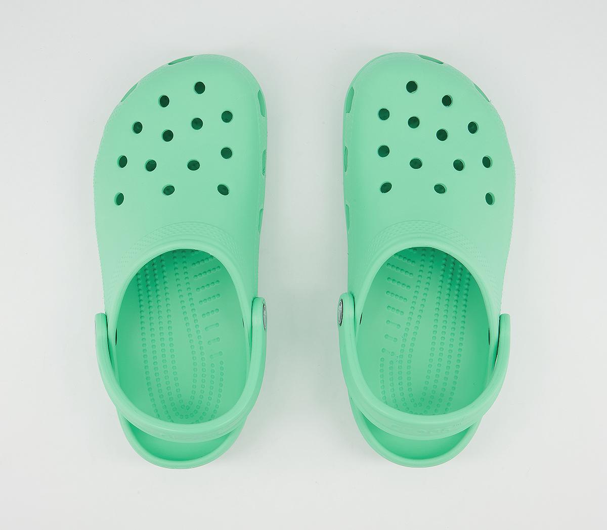 Crocs Classic Clogs Pistachio - Flat Shoes for Women