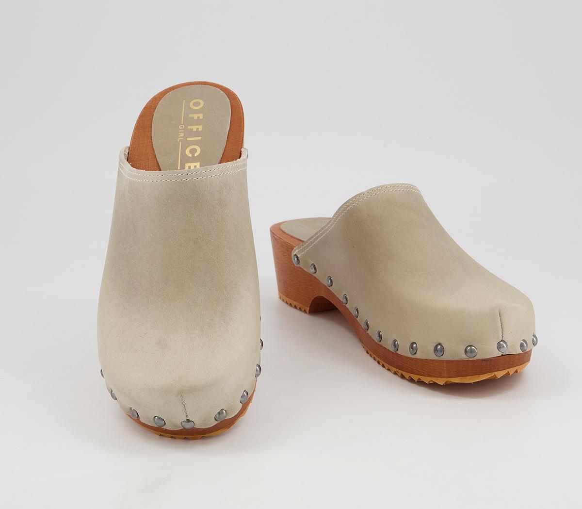 OFFICE Fall Out Closed Toe Clogs Camel Leather - Mules