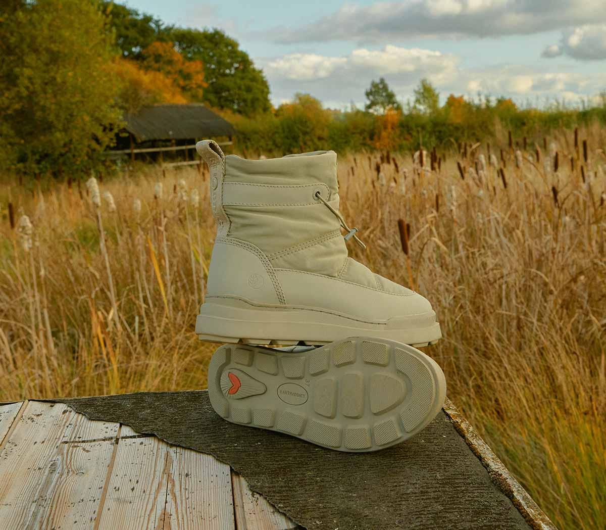 EARTHADDICT Jordan Snow Boots Khaki - Women's Ankle Boots