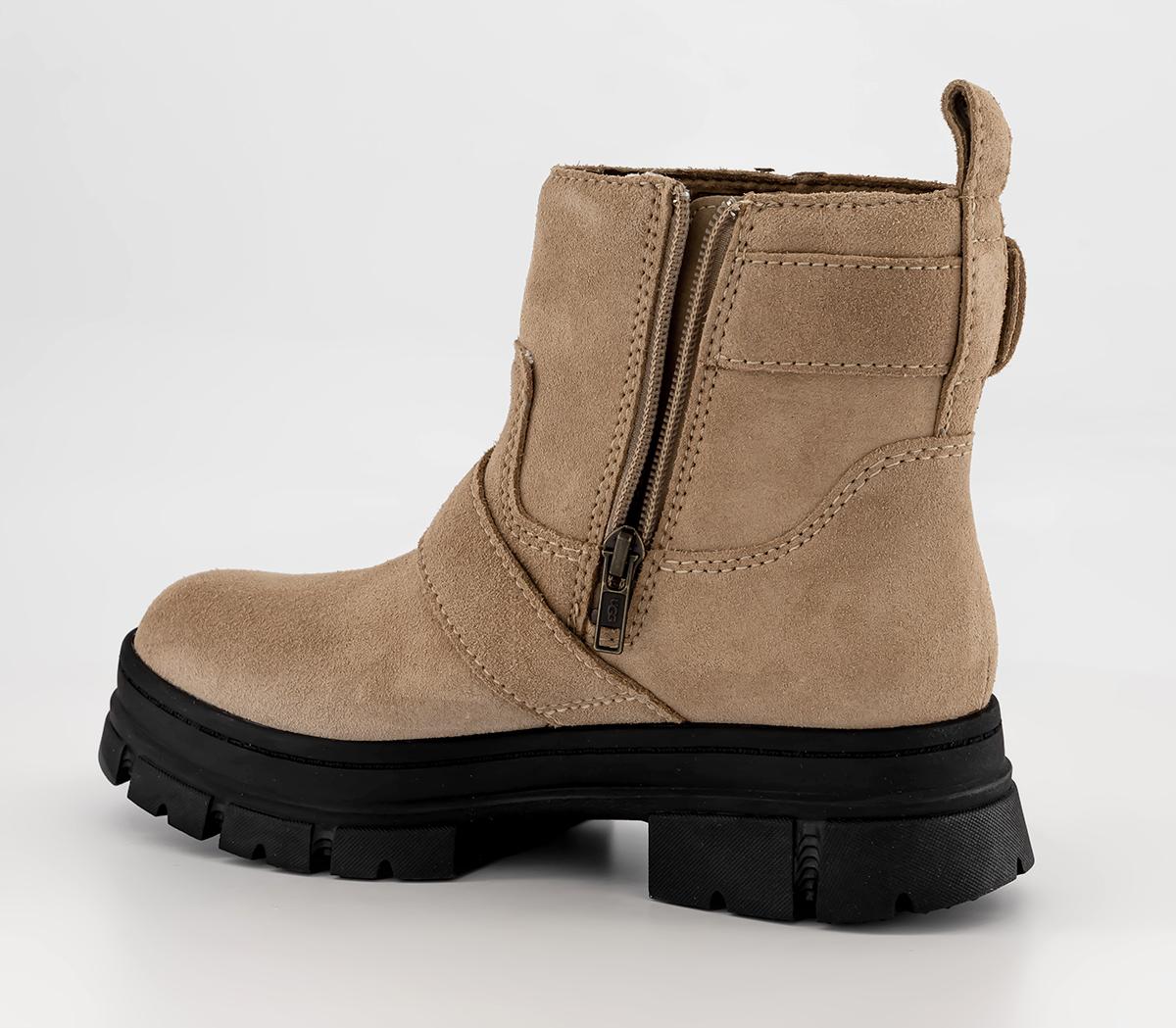 UGG Ashton Short Boots Sand Suede - Women's Ankle Boots