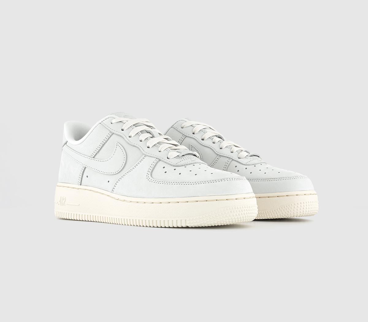 Nike Air Force 1 '07 Trainers Summit White Summit White Summit White ...