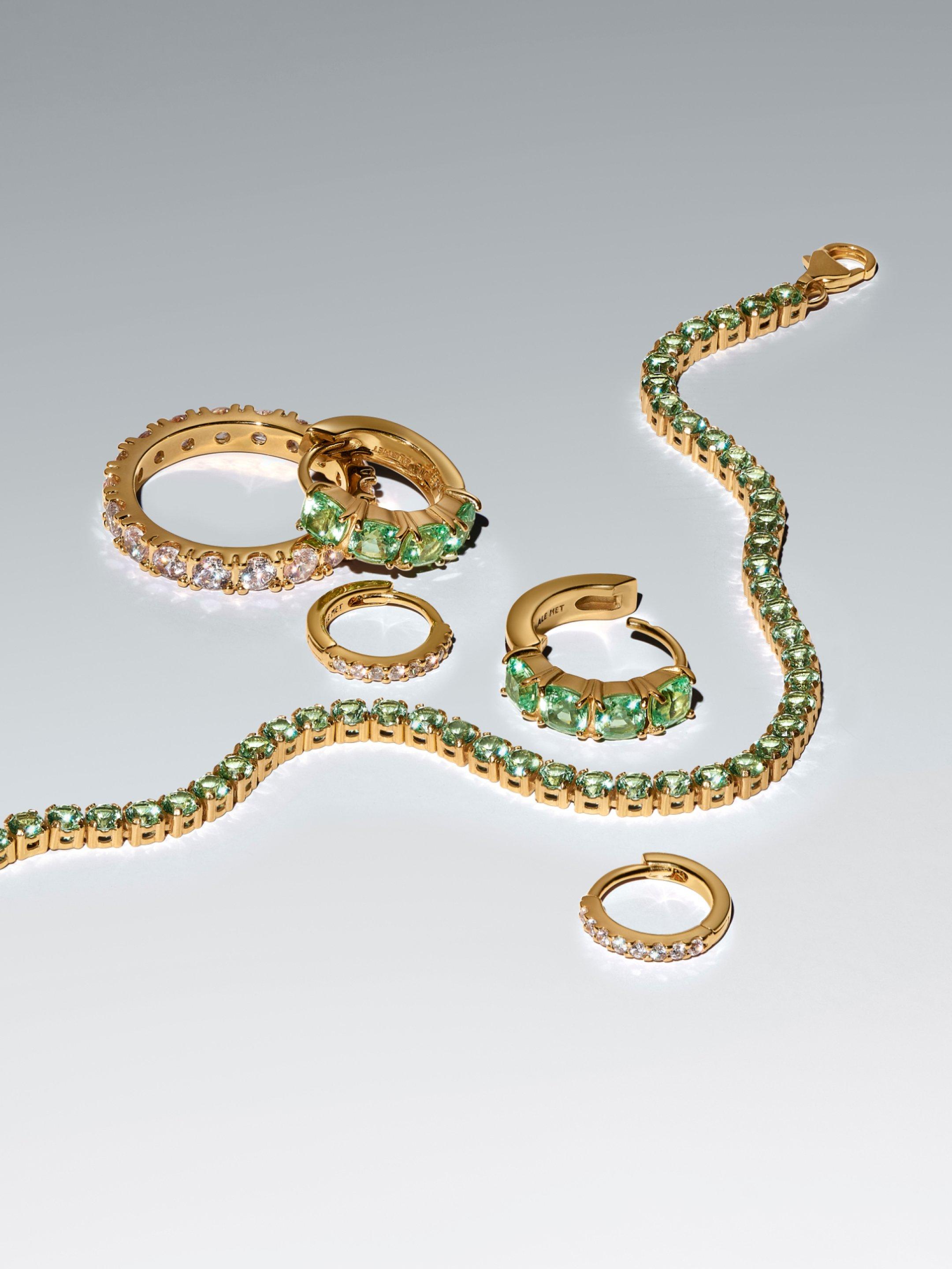 Classic & Elegant Jewellery | Pandora UK Timeless