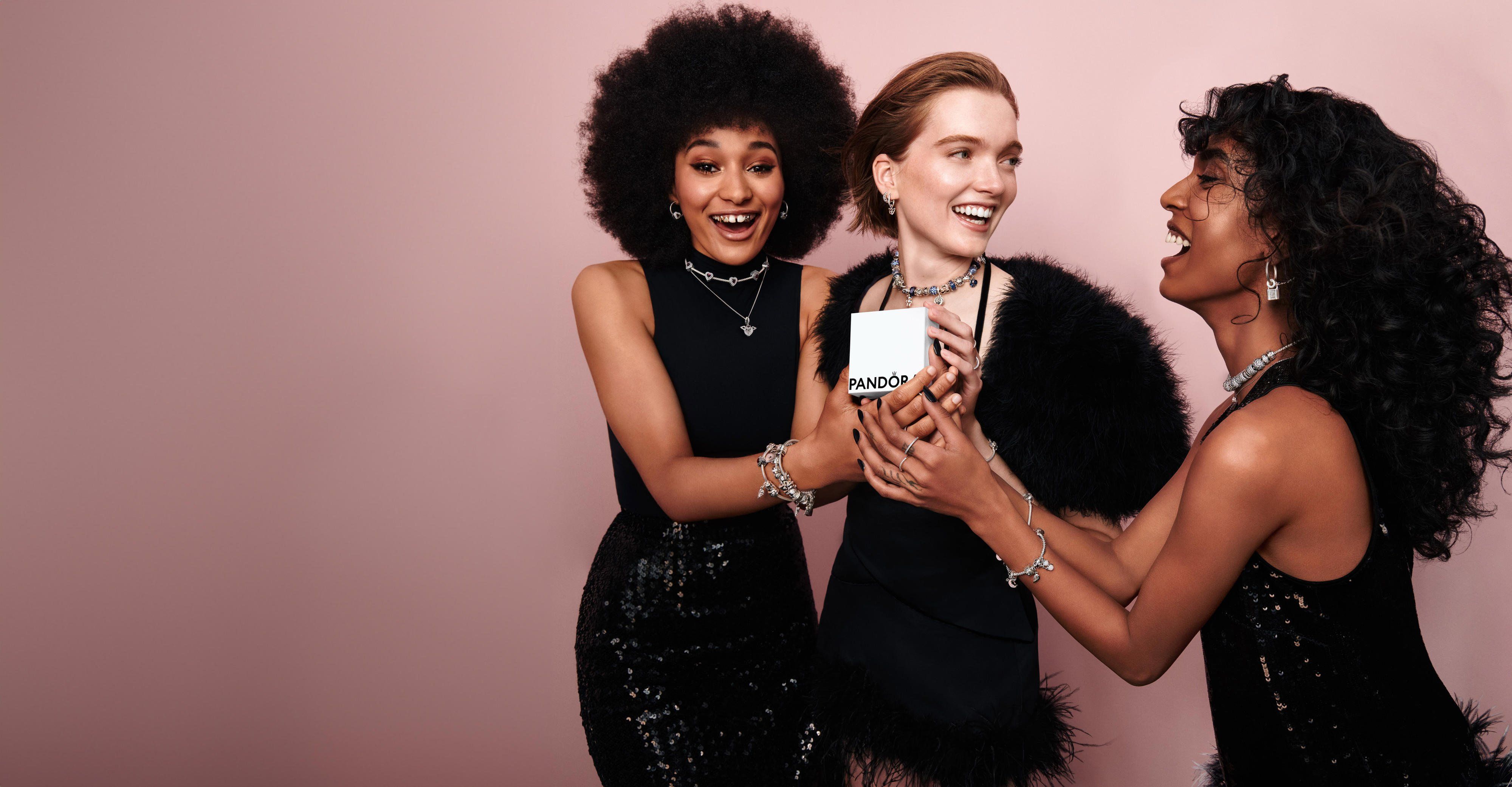 Christmas Jewelry Gifts | Holiday Jewelry | Pandora US